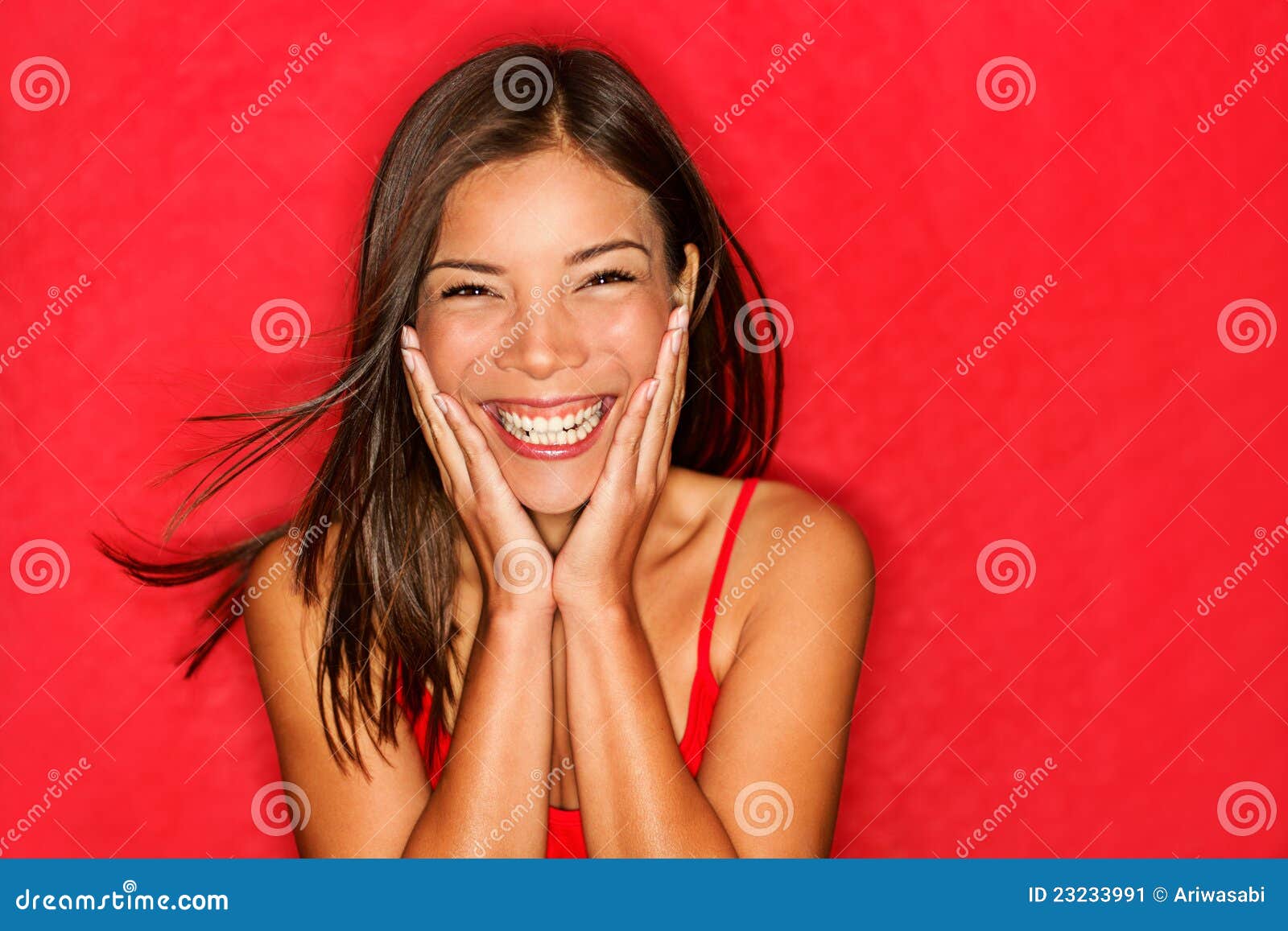 Glückliches Mädchen erregt stockbild. Bild von kaukasisch - 23233991