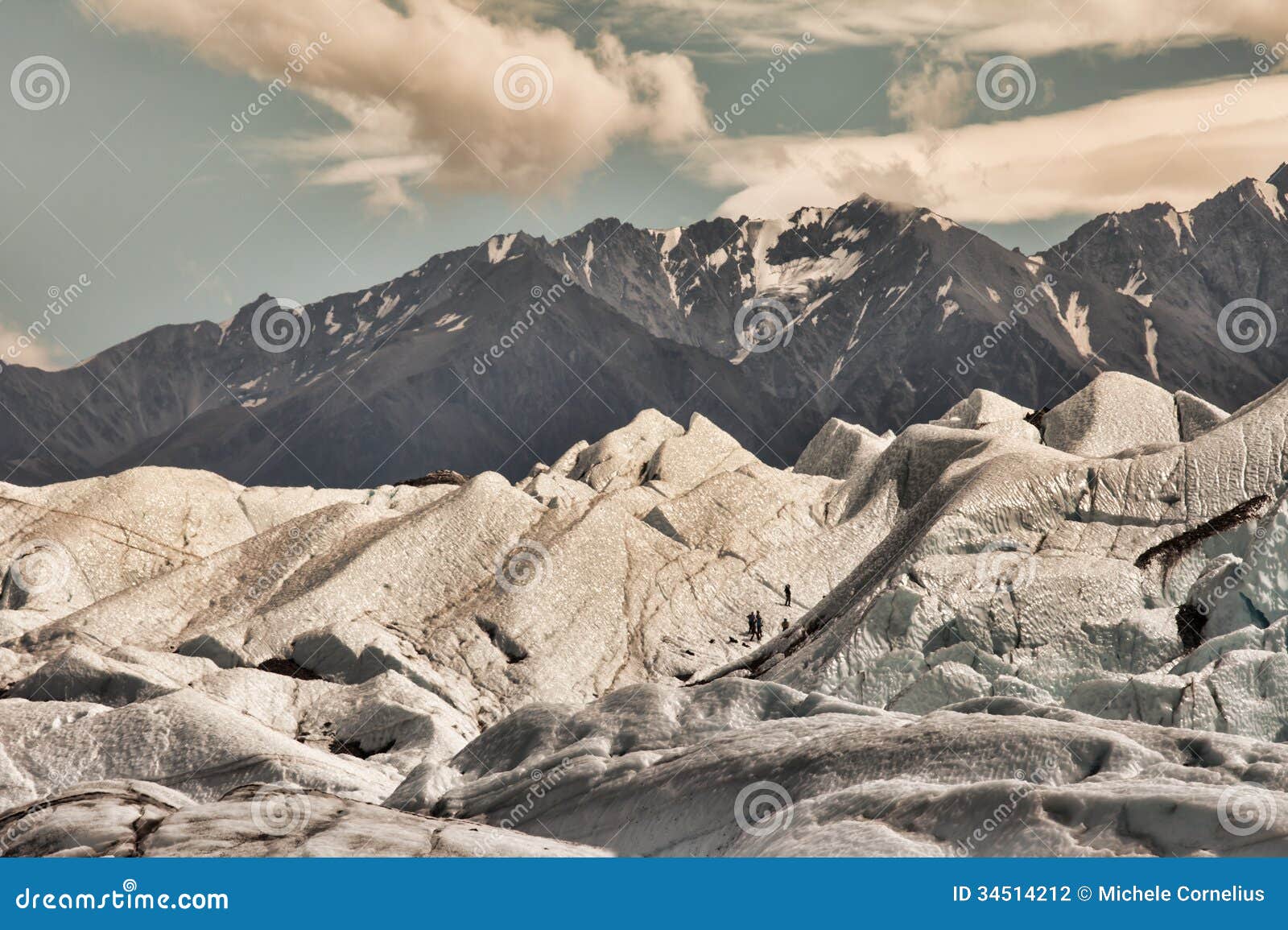 Glaciar De Matanuska Con Los Escaladores Foto de archivo - Imagen de ...