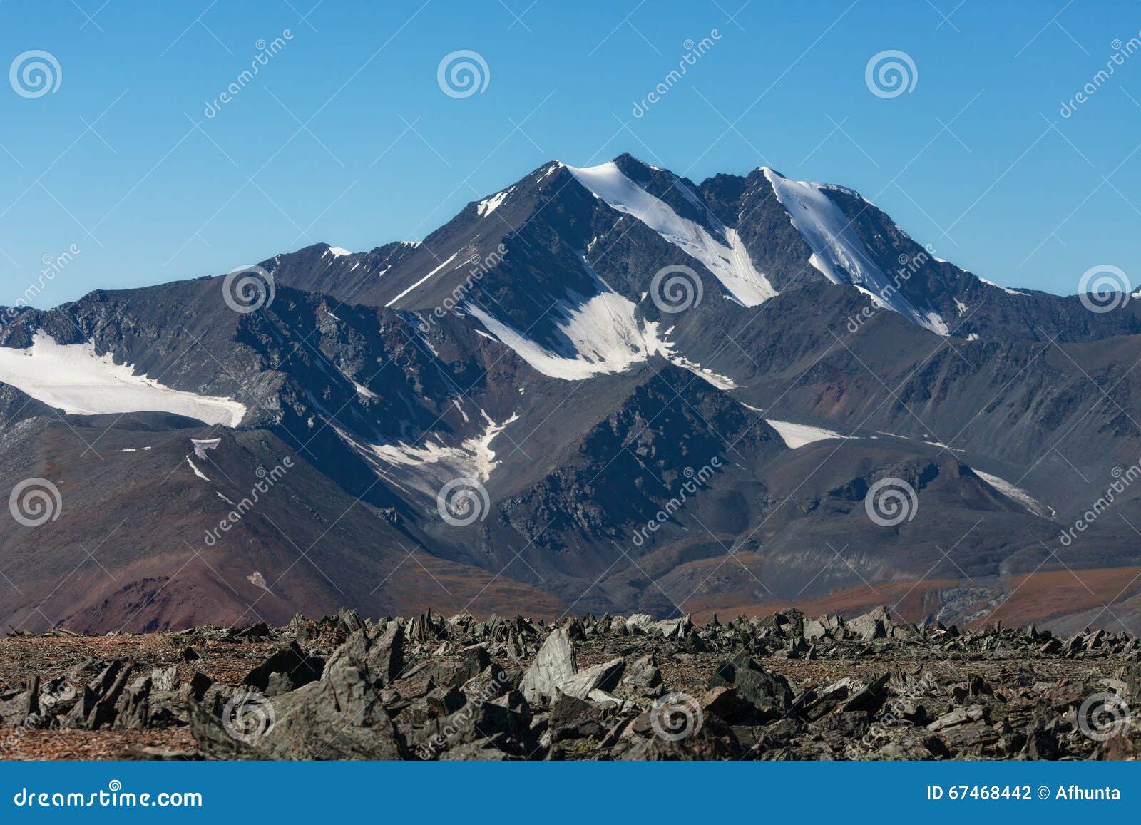 Glacier cirque stock photo. Image of geomorphology, peak - 67468442