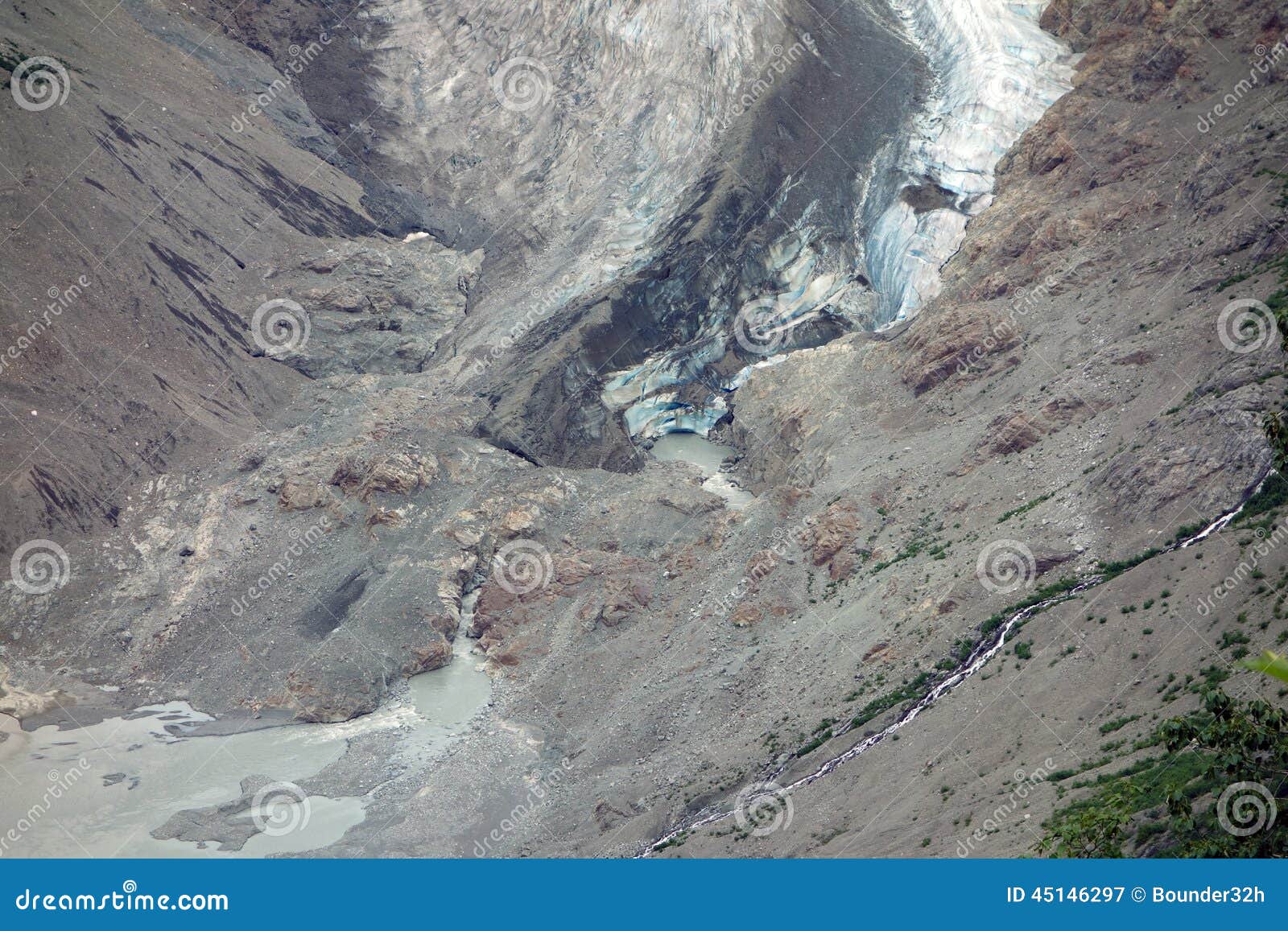 A Glacier Melting in Alaska Stock Image - Image of rock, pool: 45146297
