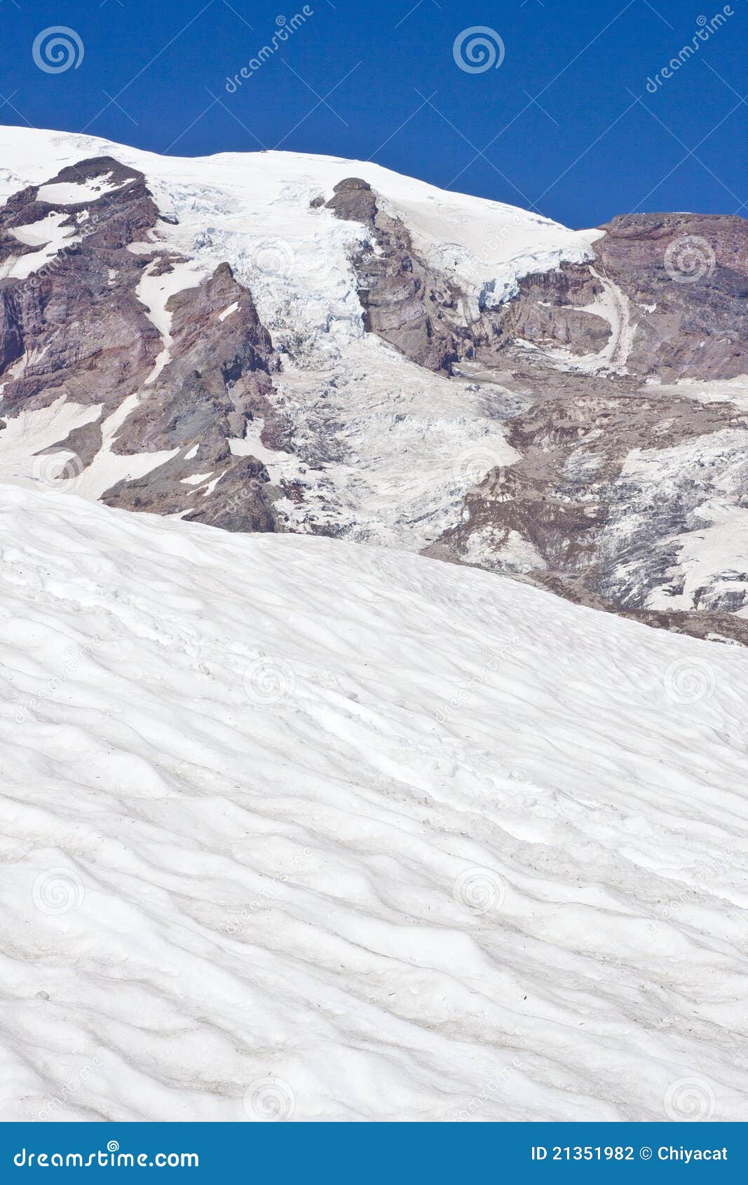Glaciers and Snow on Mount Rainier Stock Photo - Image of mountain ...