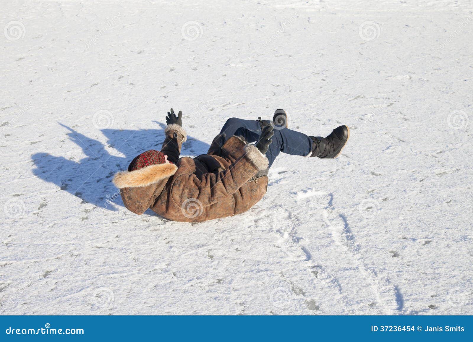 Glad ijs. stock foto. Image of sneeuwjacht, volwassen - 37236454