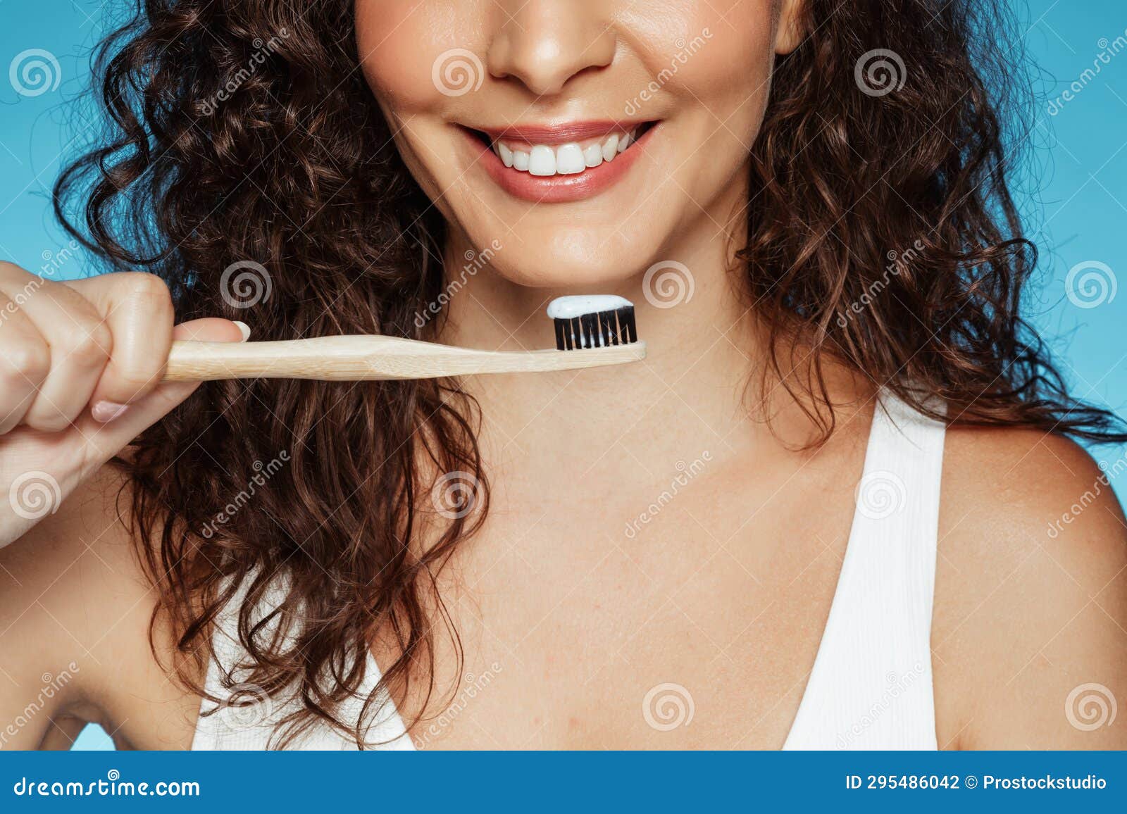 Glad Young European Lady Using Toothbrush with Toothpaste Stock Photo ...