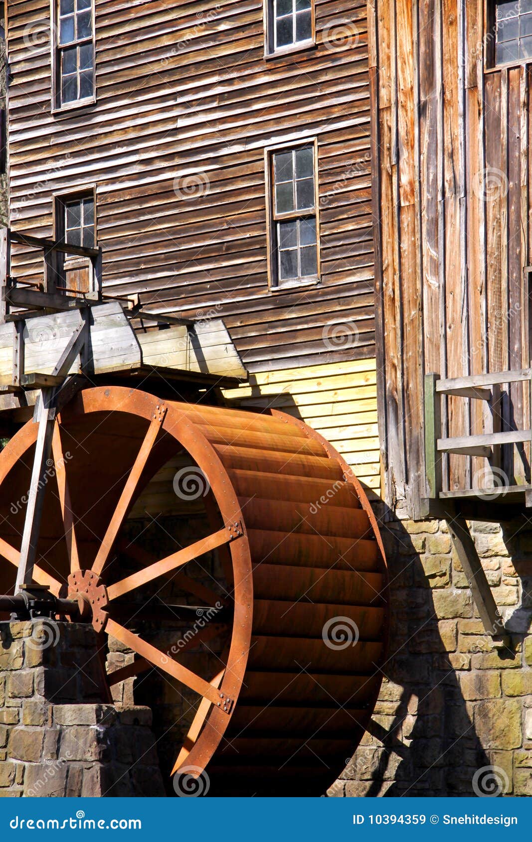 Glade Creek Grist Mill Wheel Stock Image - Image of wooden, wall: 10394359