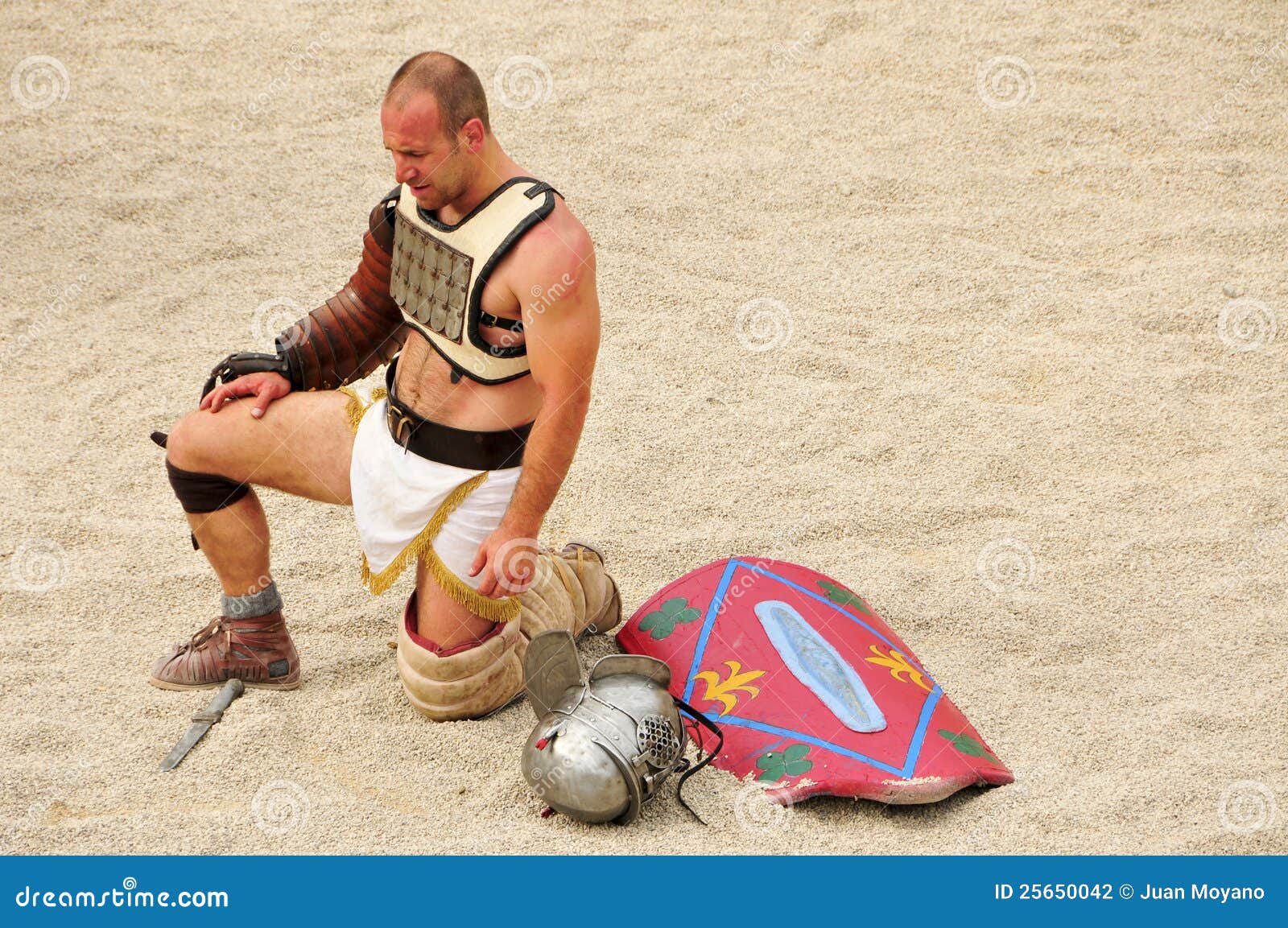 Gladiator on the Amphitheater of Tarragona Spain Editorial Photography ...