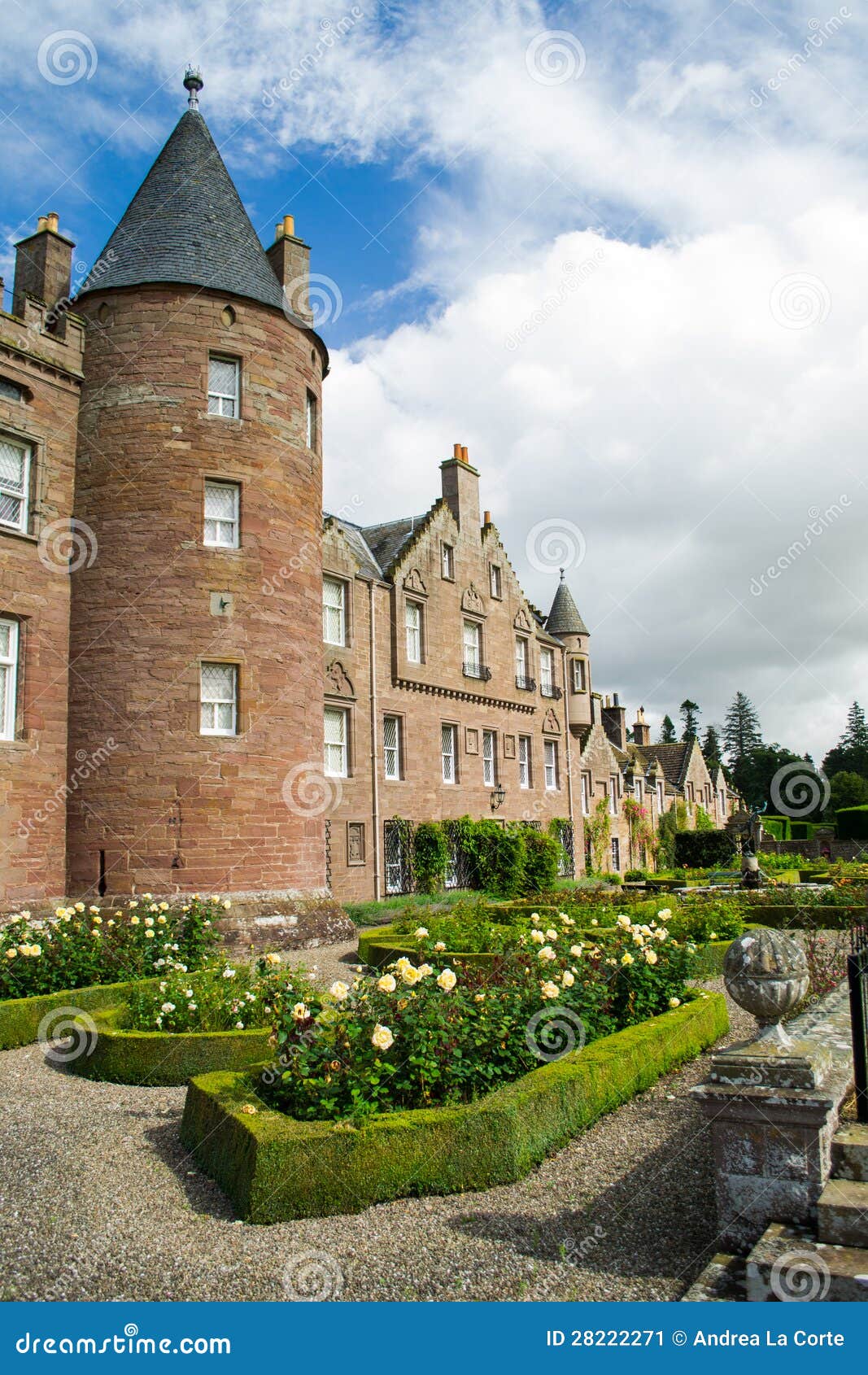Glamis Castle, Scotland stock image. Image of backyard - 28222271