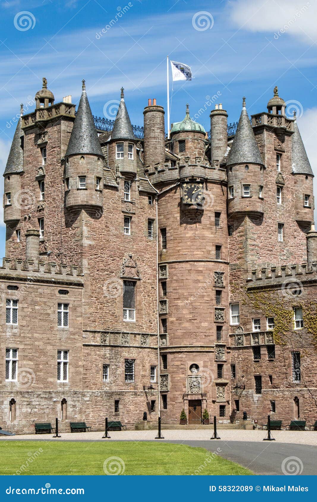 Glamis castle in Scotland stock image. Image of scotland - 58322089
