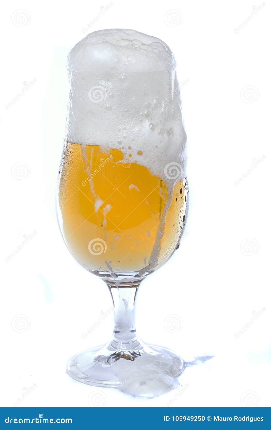 Glas bier stock foto. Image of drank, achtergrond, alcohol - 105949250