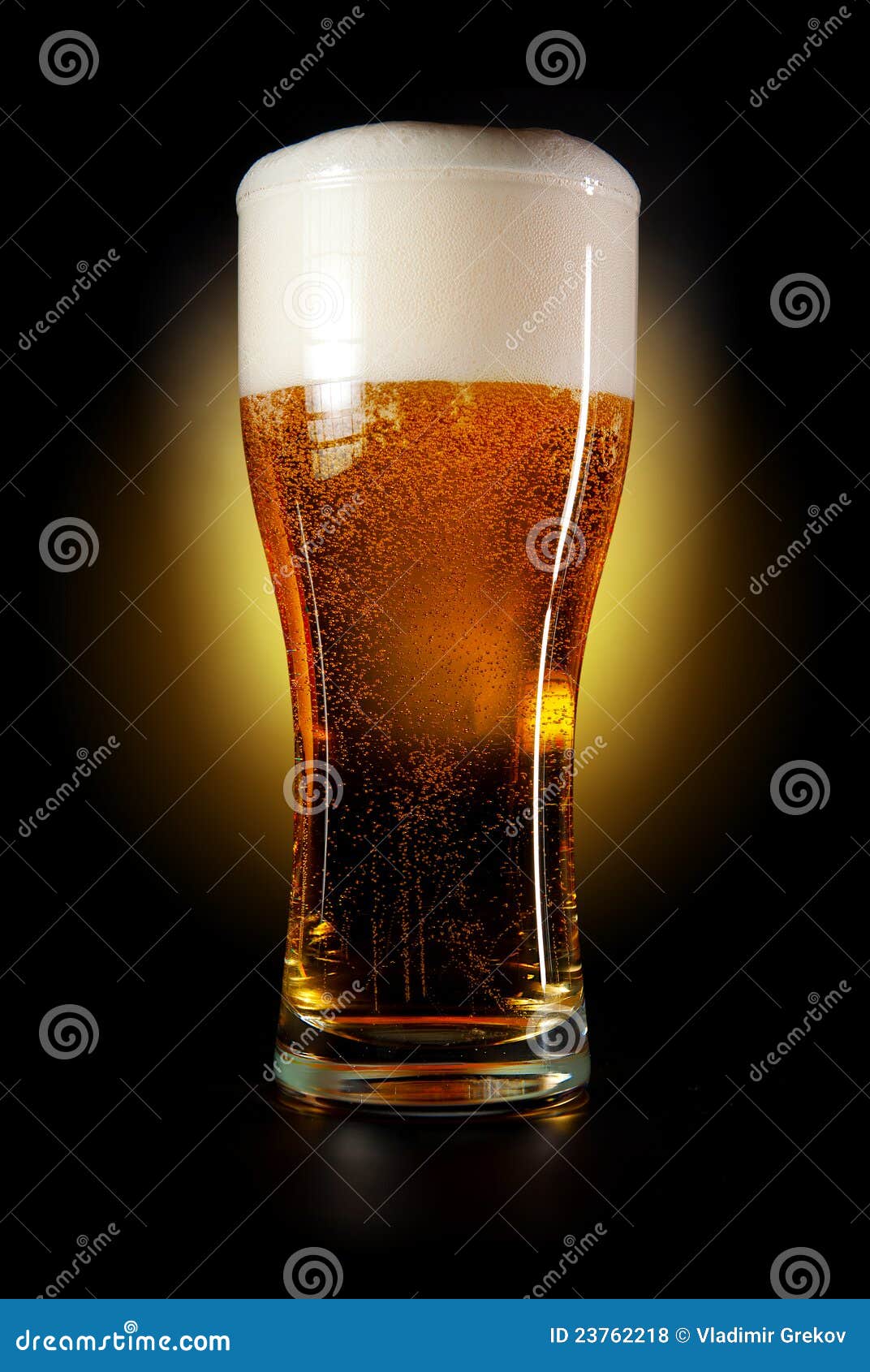 Glas bier stock foto. Image of sierlijk, smakelijk, voorwerp - 23762218