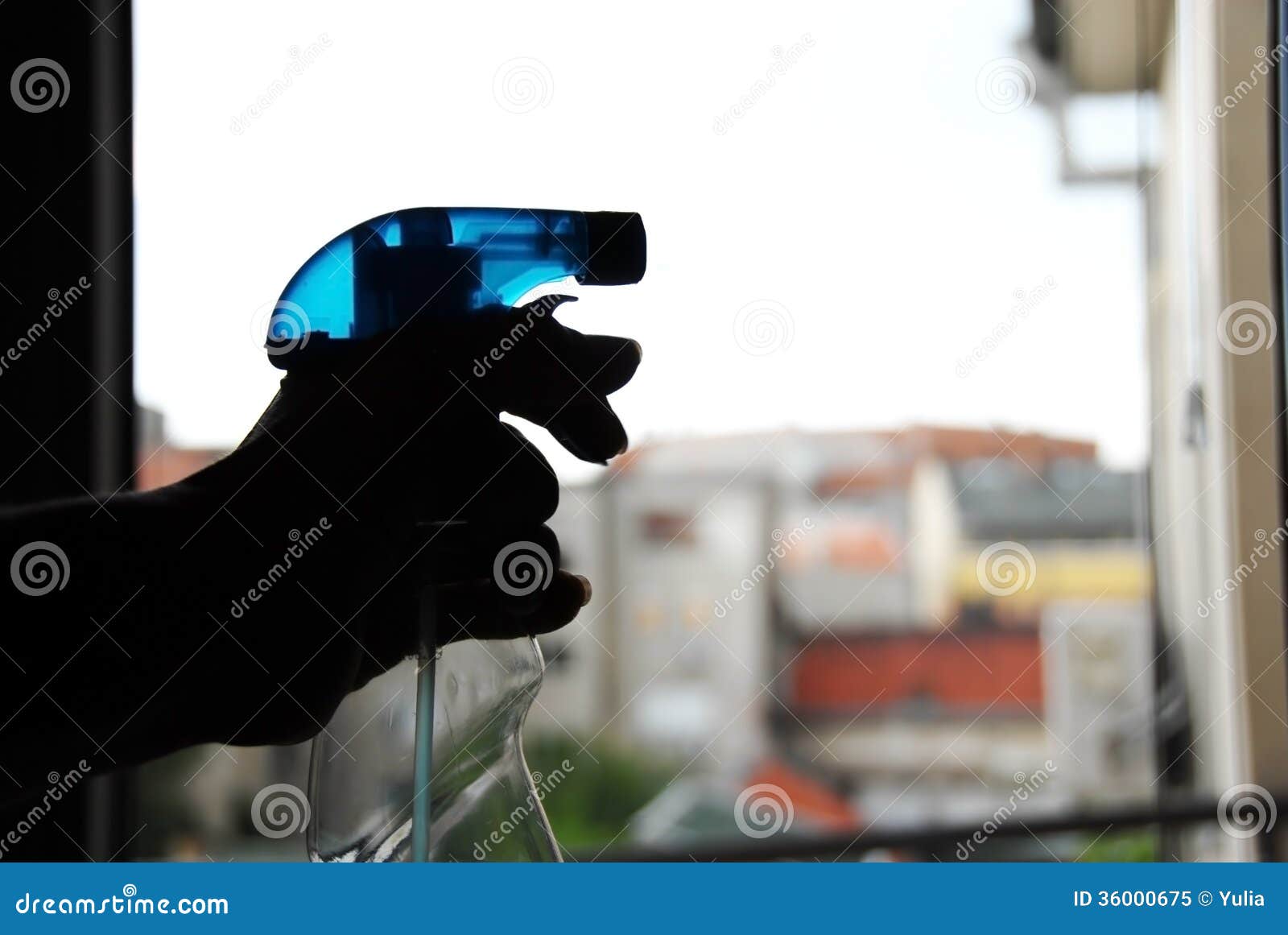 Glas het schoonmaken stock afbeelding. Image of zwart - 36000675