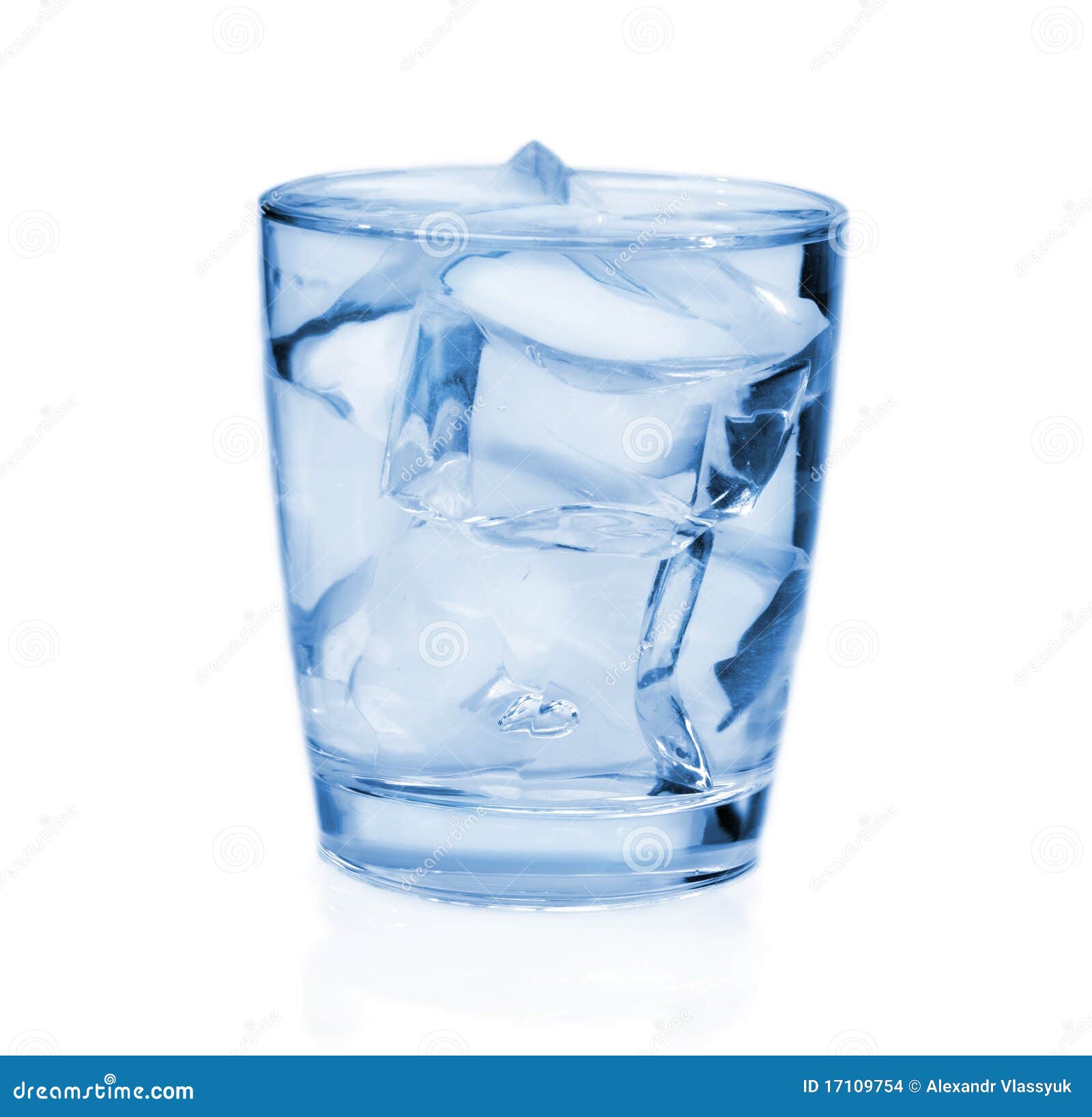 Glas met ijswater stock foto. Image of koude, zuiverheid - 17109754