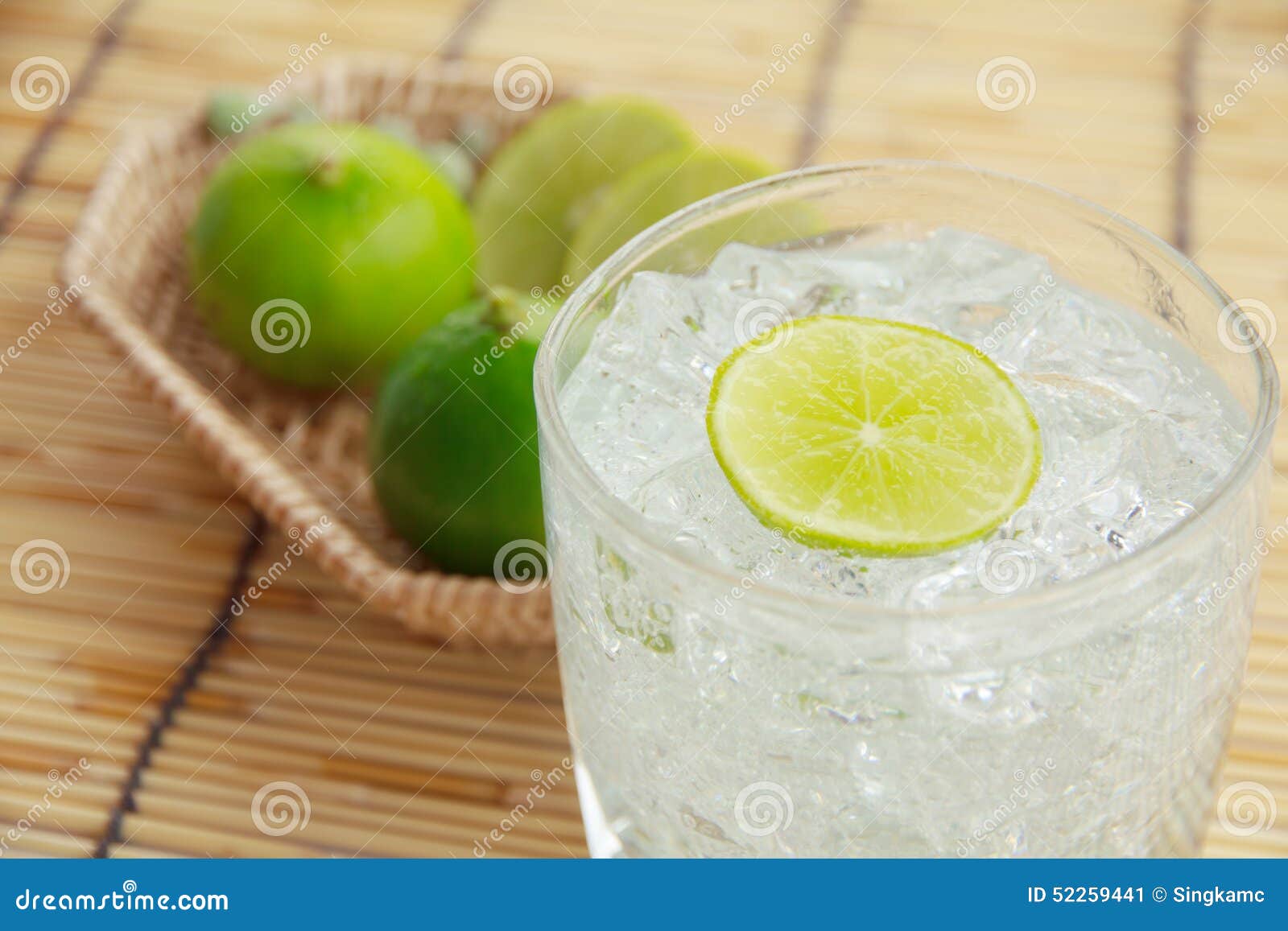 Glas Wasser Mit Zitrone Und Minze - Archivbild Stockbild - Bild von ...