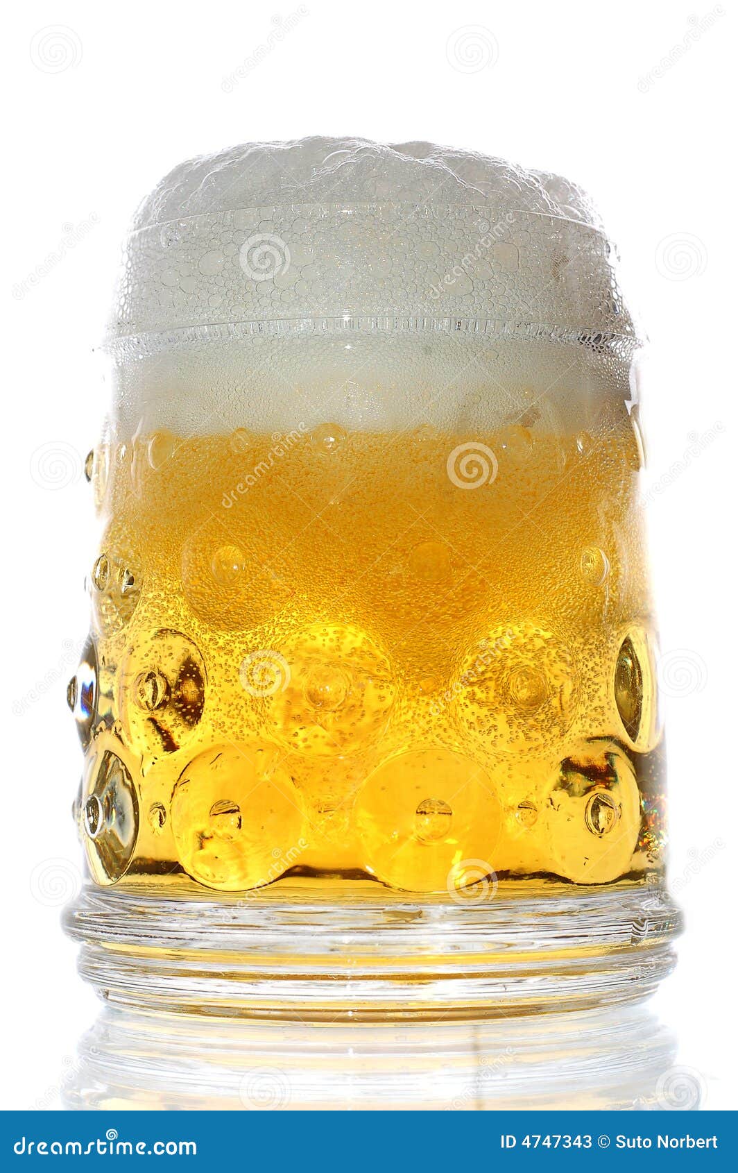 Glass of beer close-up stock image. Image of party, close - 4747343