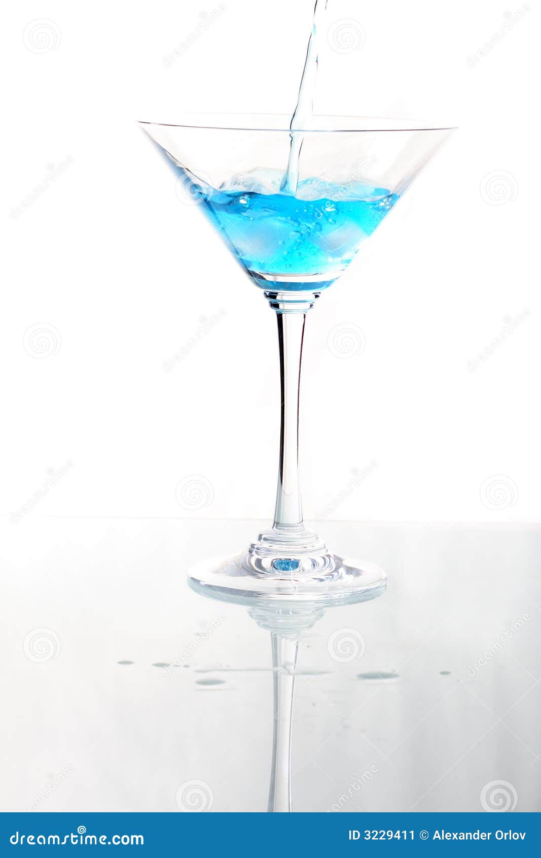 Glass with blue cocktail stock image. Image of tonic, shot - 3229411