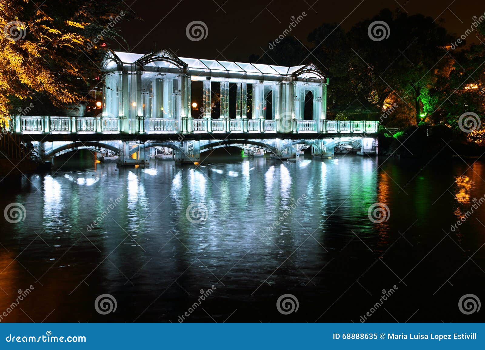 Glass bridge in Guilin editorial image. Image of famous - 68888635