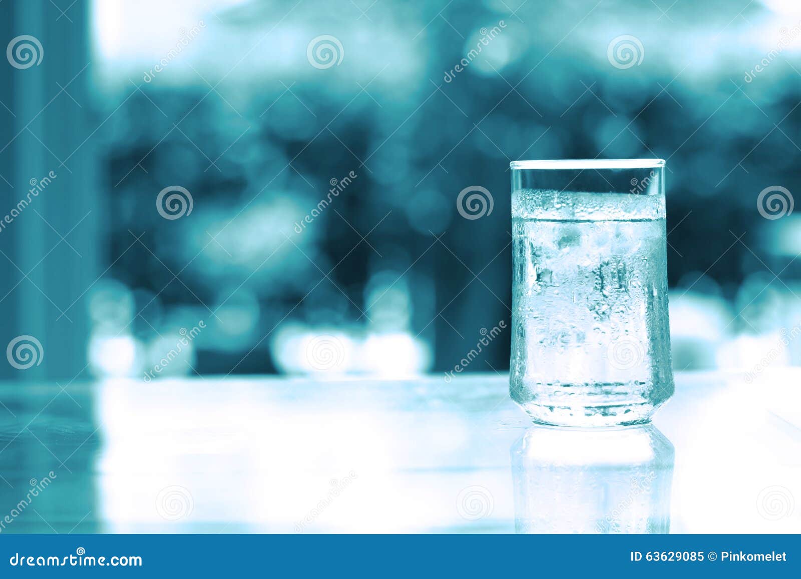 16,803 Glass Cool Fresh Drink Ice Cube Table Stock Photos - Free ...