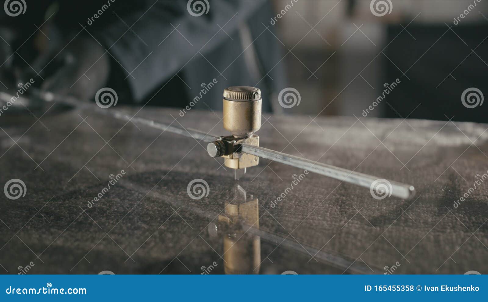 Glass Cutting and Processing for Fireplace Doors. Circular Glass Cutter ...