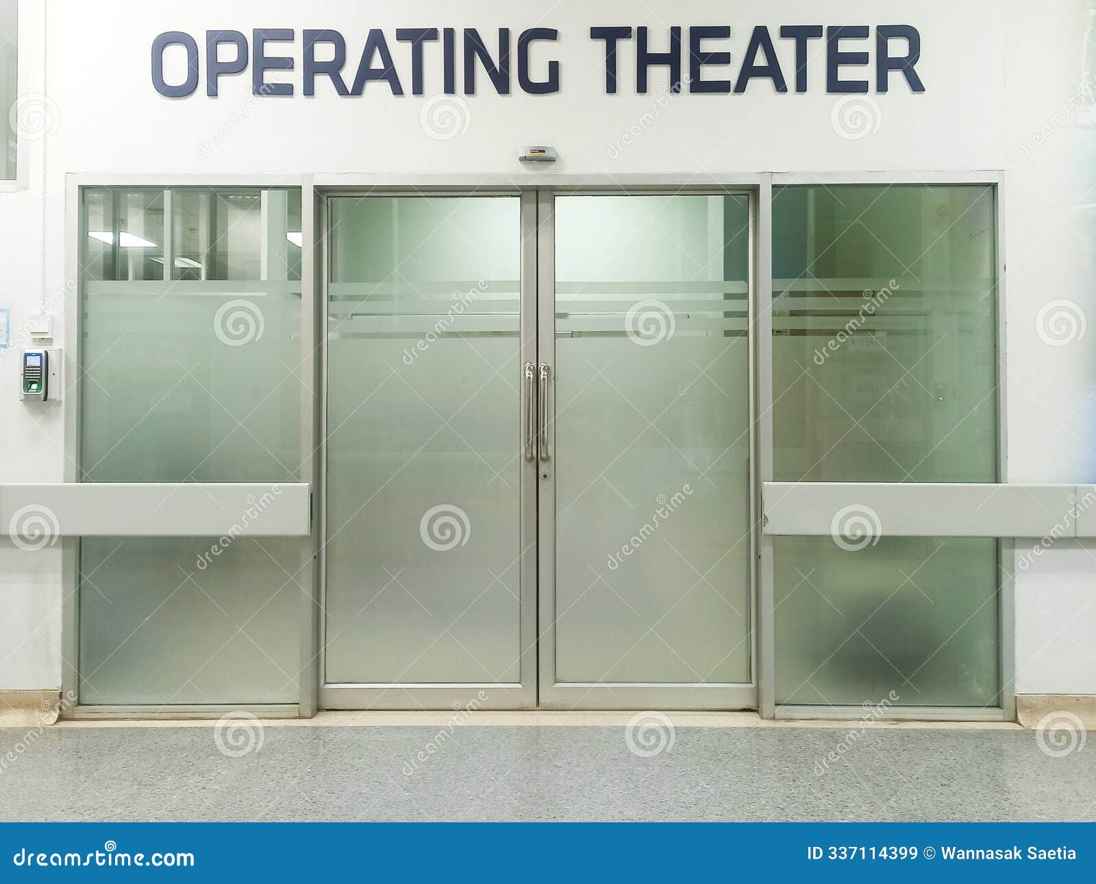 Glass Door in Operating Room, Automatic System with Fingerprint Scanner ...