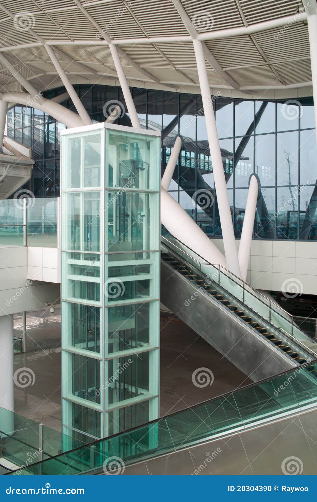 Glass Elevator On Building Stock Photography | CartoonDealer.com #10444874