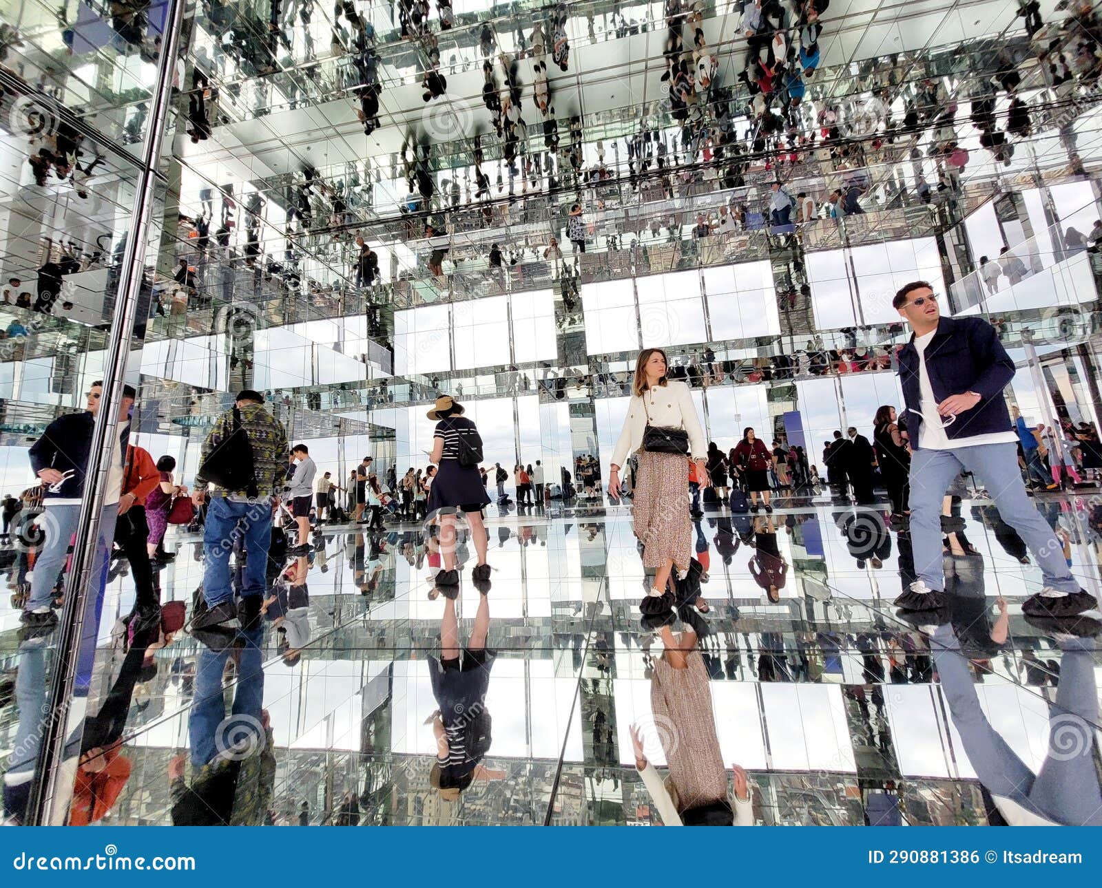 Glass Floors of the Summit One Vanderbilt Editorial Photo - Image of ...