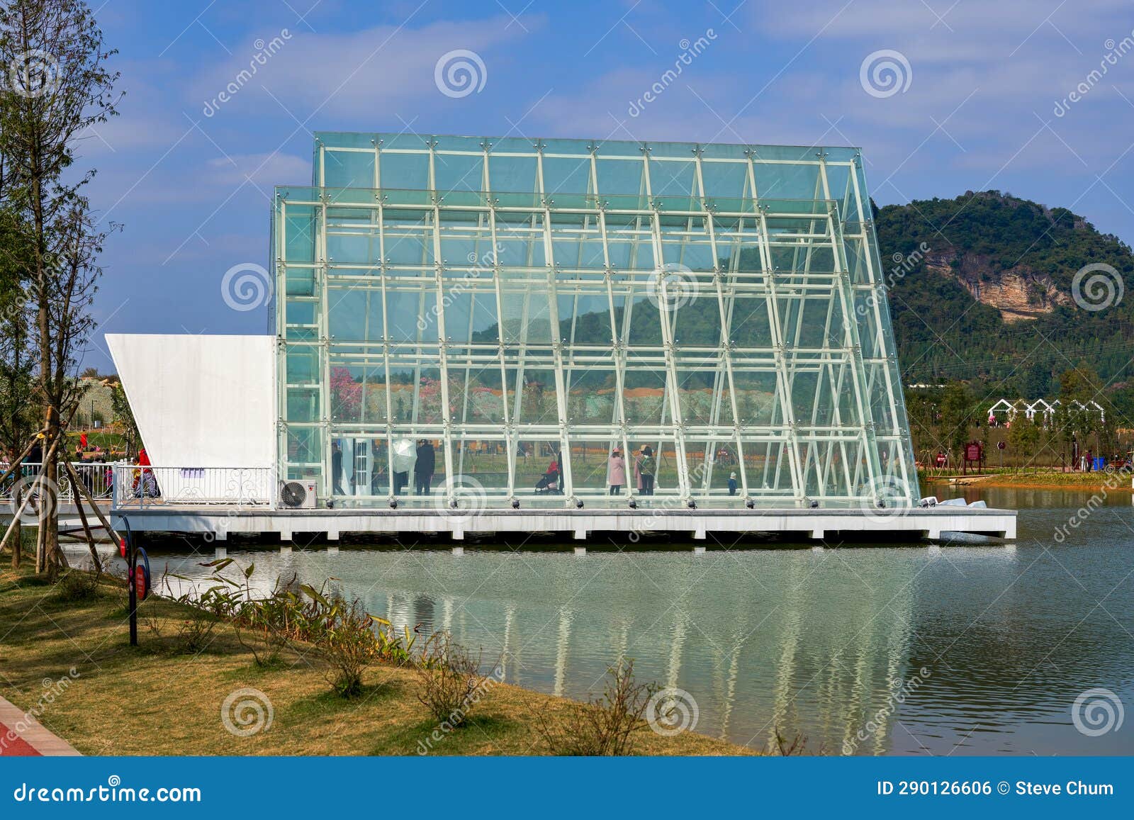 Glass House Triangle Church by the Lake Stock Photo - Image of stadium ...