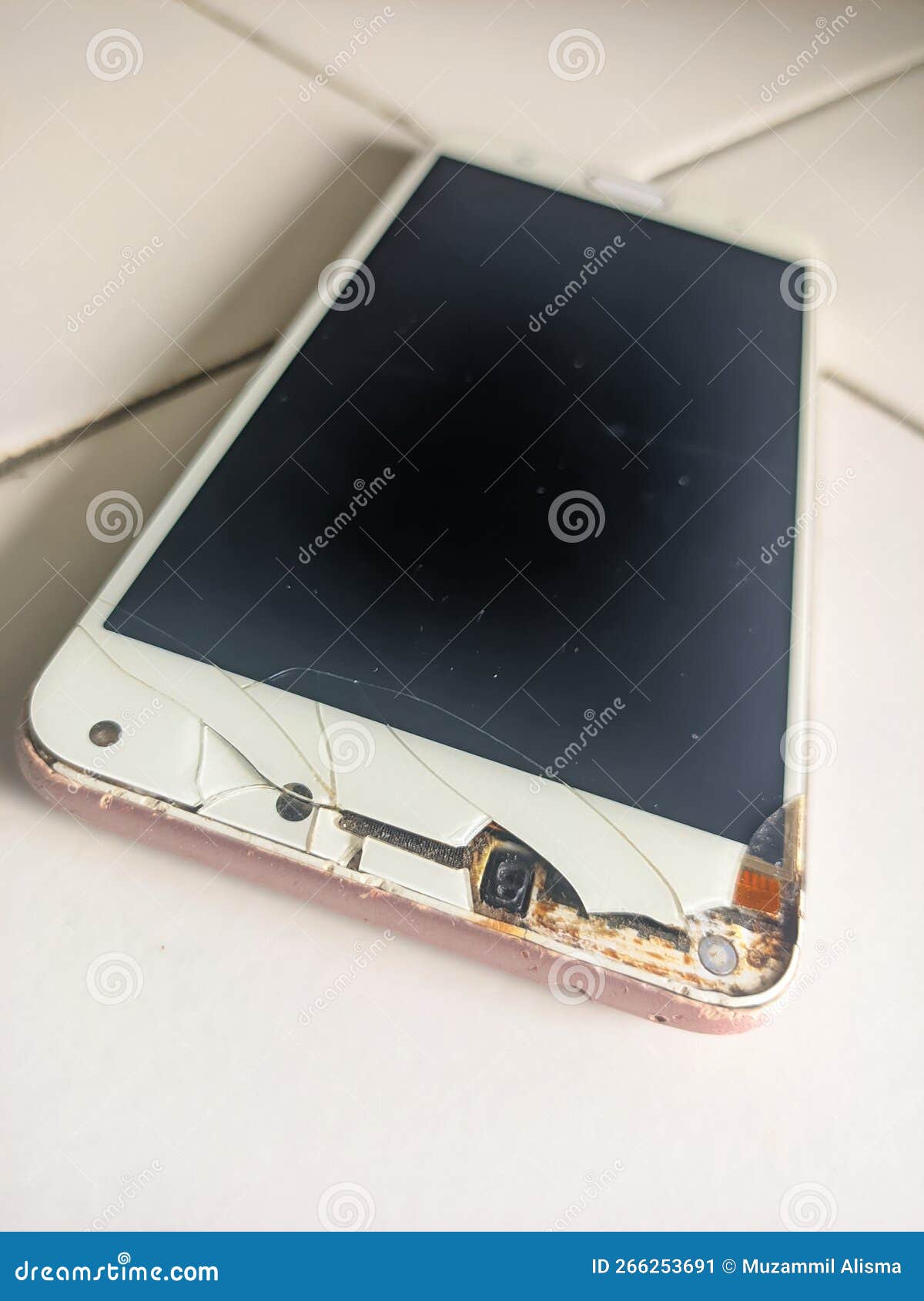 Broken Glass Screen Handphone Stock Image - Image of screen, glass ...