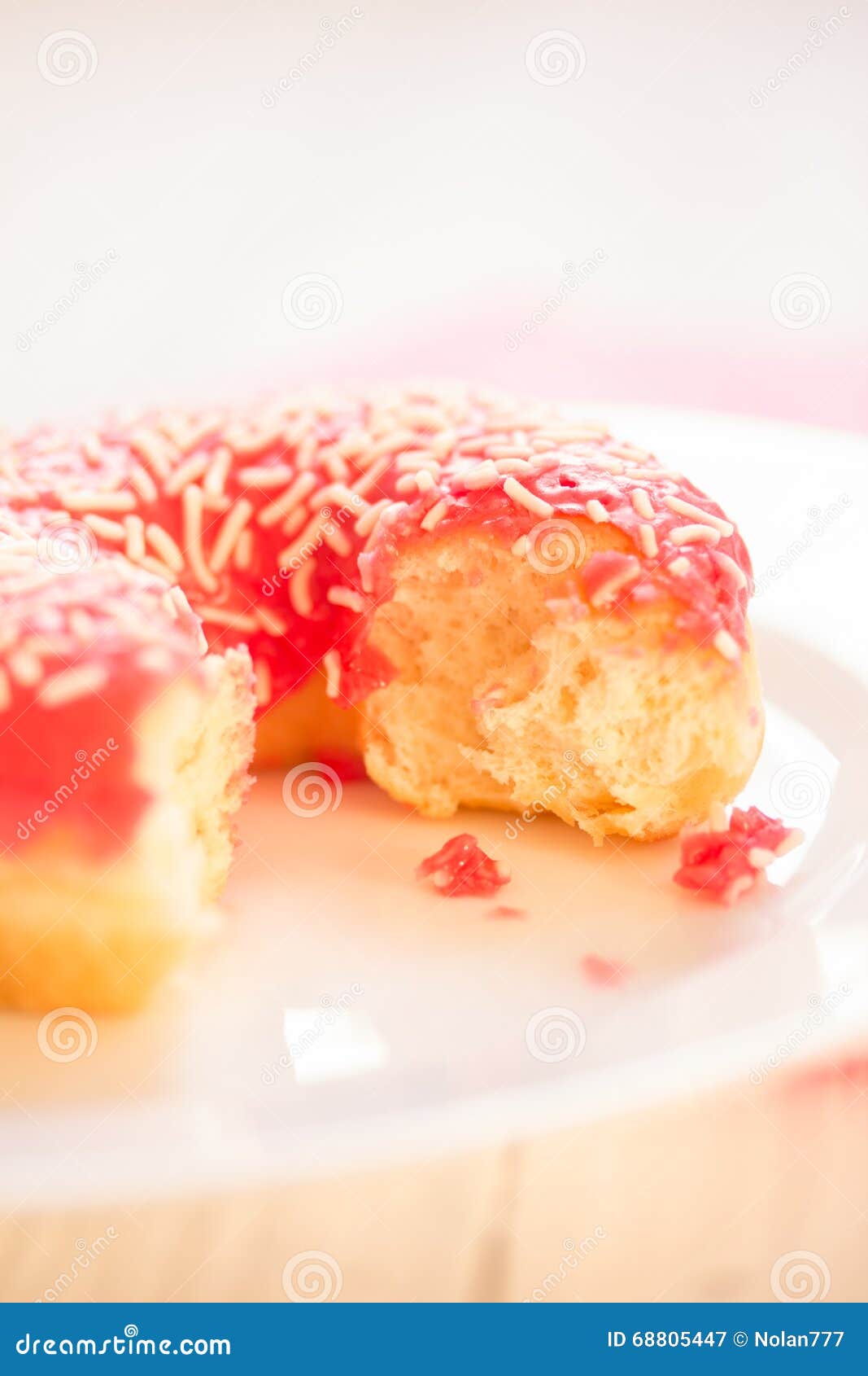 Glazed Yeast-raised Ring Doughnut Stock Image - Image of round, pastry ...
