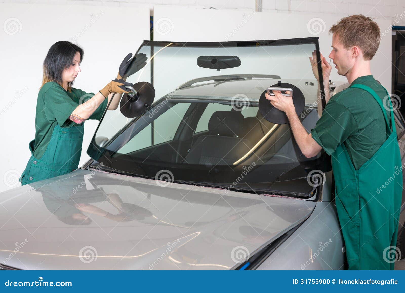Glazier Replacing Windshield Stock Photo - Image of glass, craftsman ...