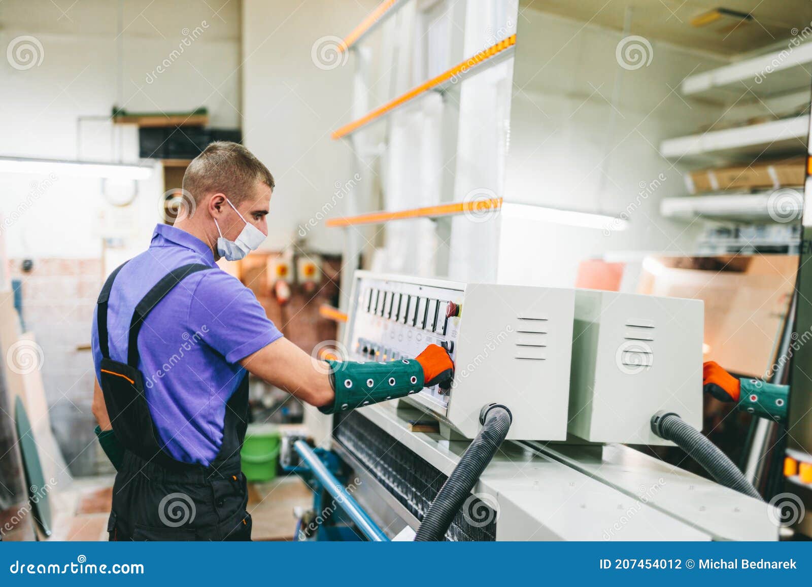 Glazier Worker in Face Mask. Industry and Work during Coronavirus Covid ...
