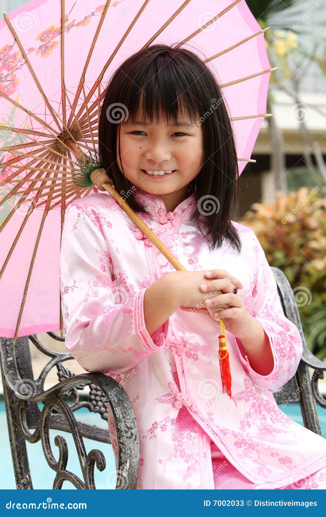 Glückliches Chinesisches Mädchen Stockfotos - Bild: 7002033