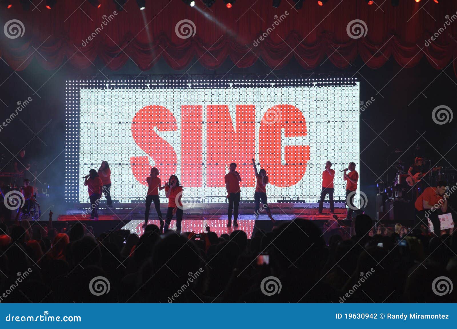 Glee Tour editorial photography. Image of monteith, cast - 19630942