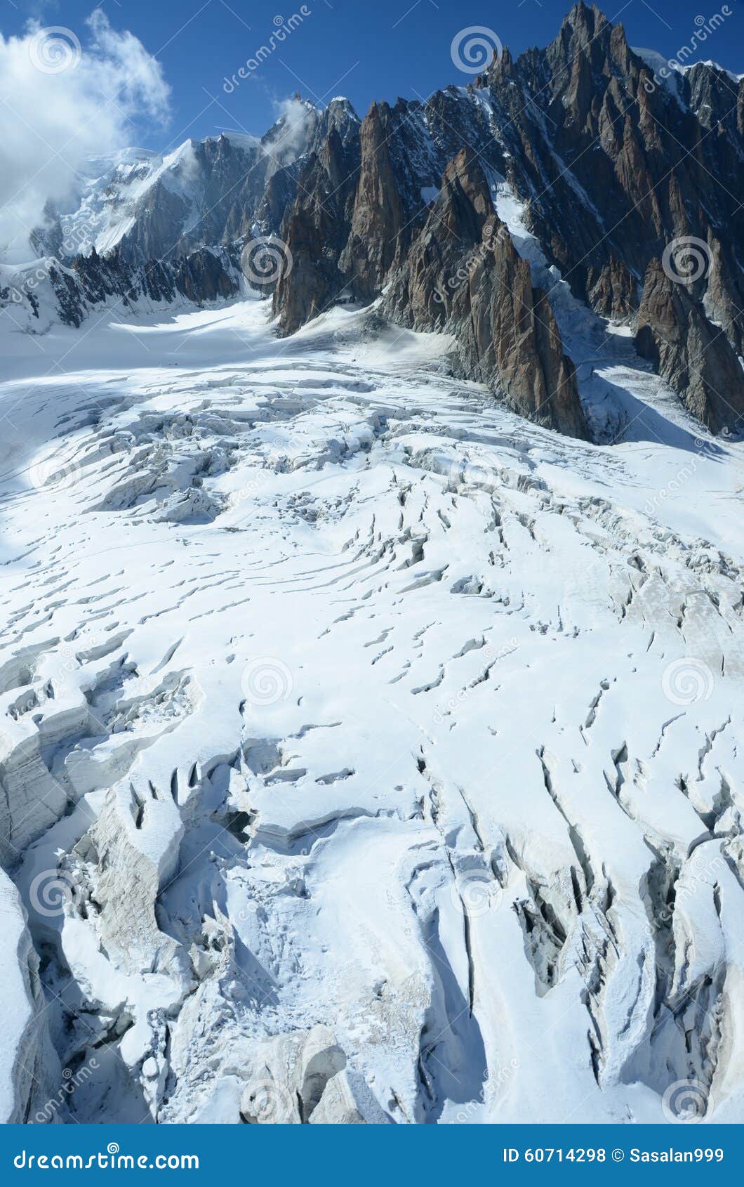 Gletscher-Gletscherspalte stockfoto. Bild von nave, schnauze - 60714298