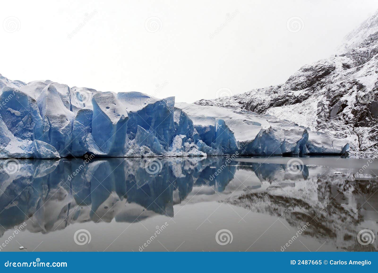 Gletschereis stockbild. Bild von flunder, wasser, gletscher - 2487665