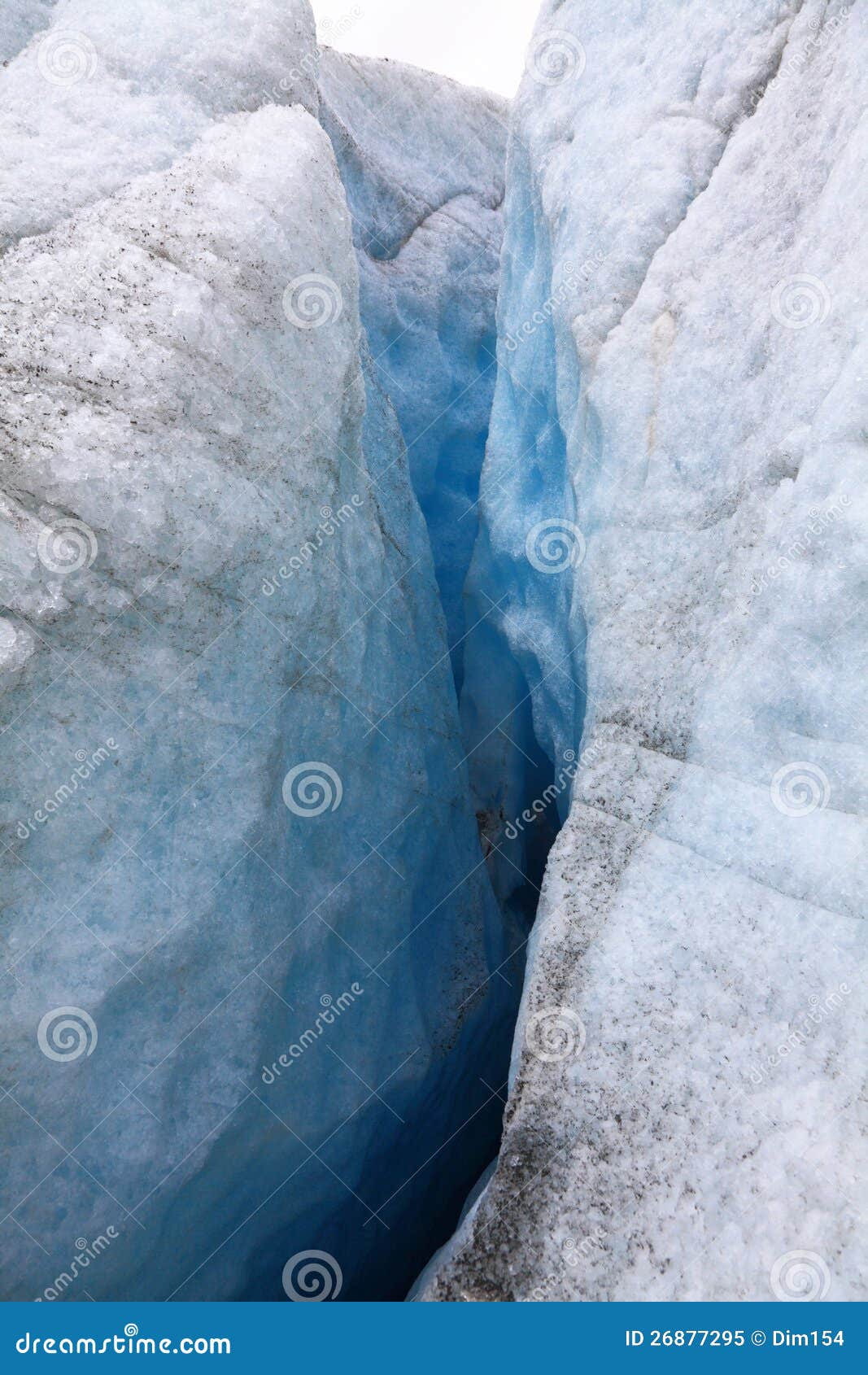 Gletscherspalte stockbild. Bild von tief, dunkel, blau - 26877295