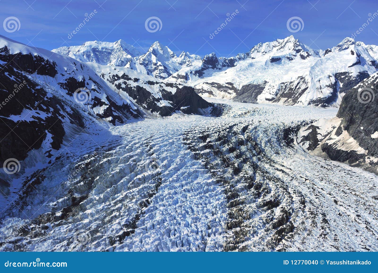 Gletsjer stock foto. Image of morene, koolstof, vreedzaam - 12770040