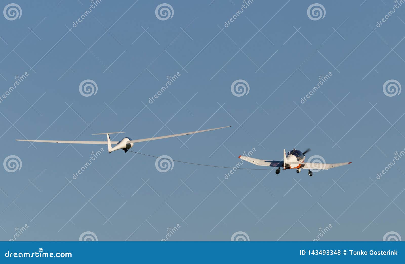 Glider Pulled by Motor Aircraft Stock Photo - Image of rope, motorized ...