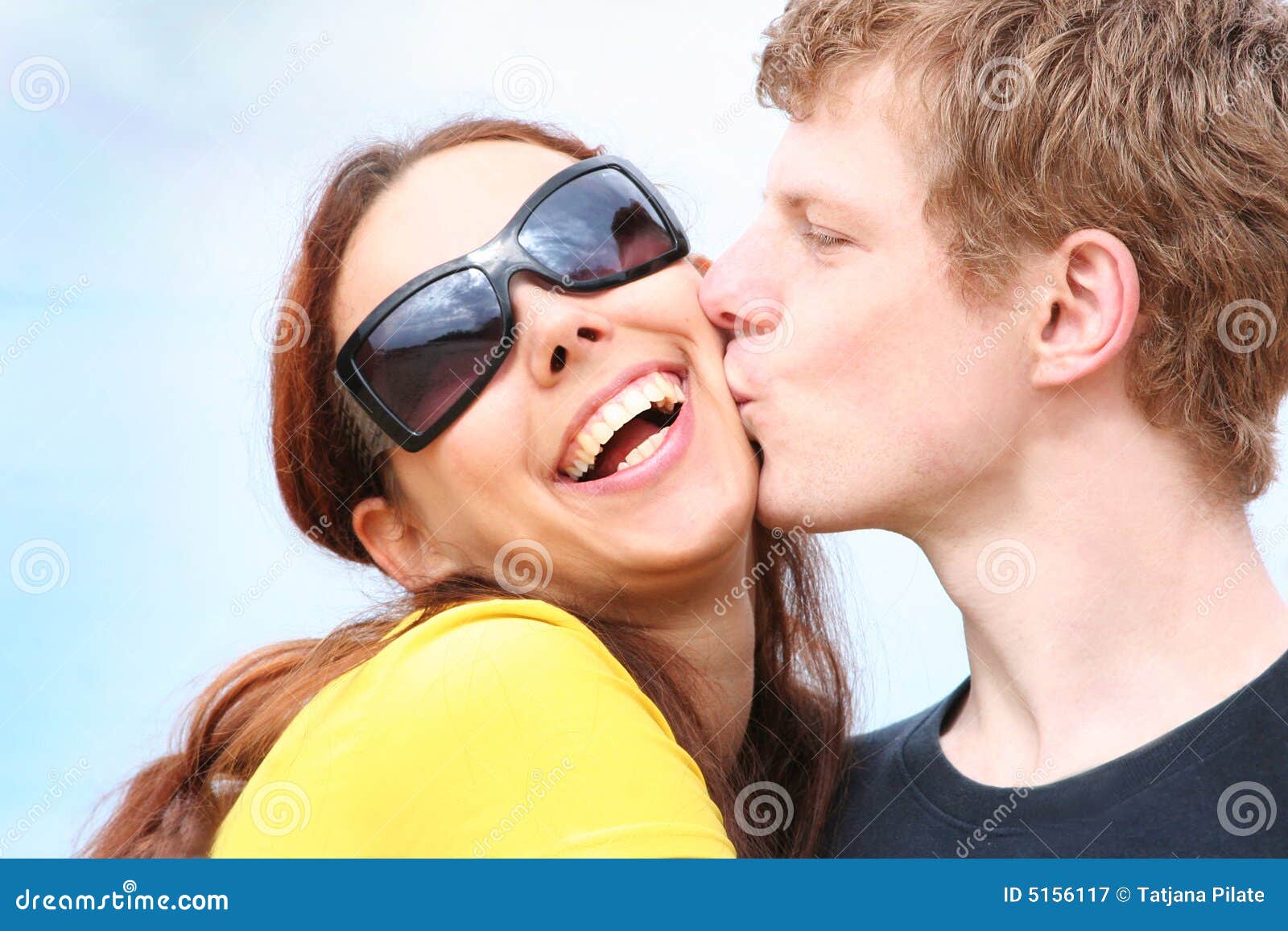 Glimlach stock afbeelding. Image of mooi, mannetjes, onbezorgd - 5156117