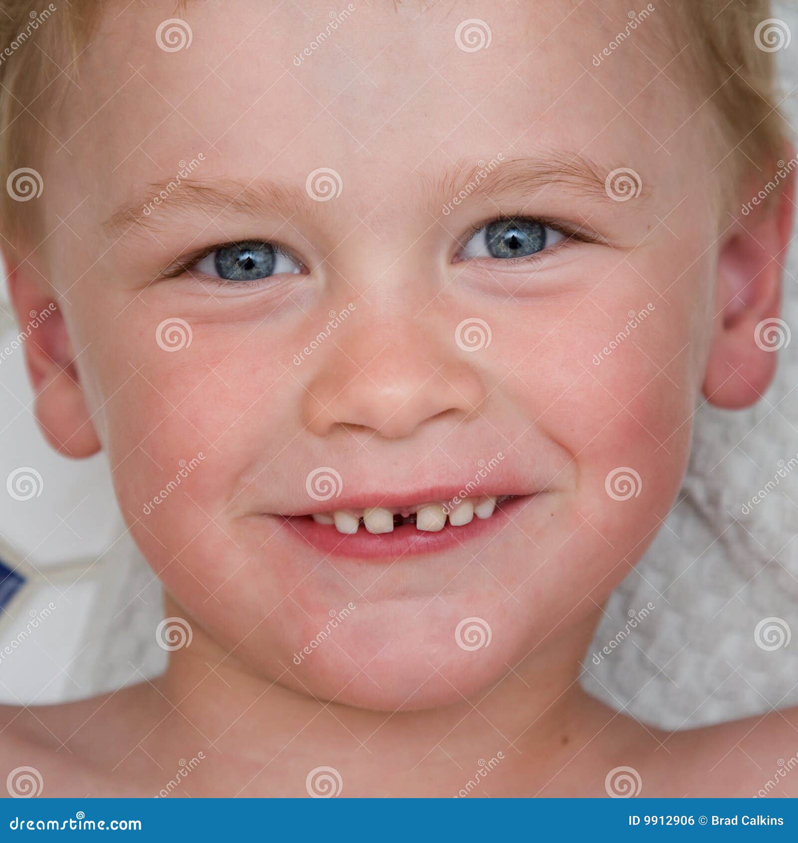 Glimlach stock foto. Image of kind, glimlachen, leuk, pret - 9912906