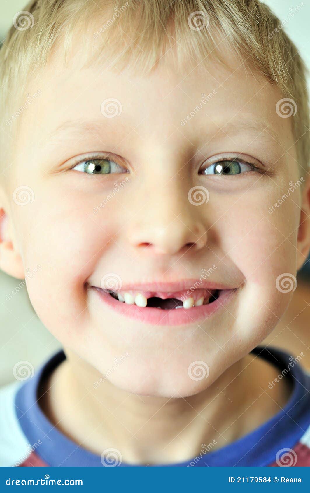 Glimlach zonder tand stock foto. Image of voorzijde, bedrijf - 21179584
