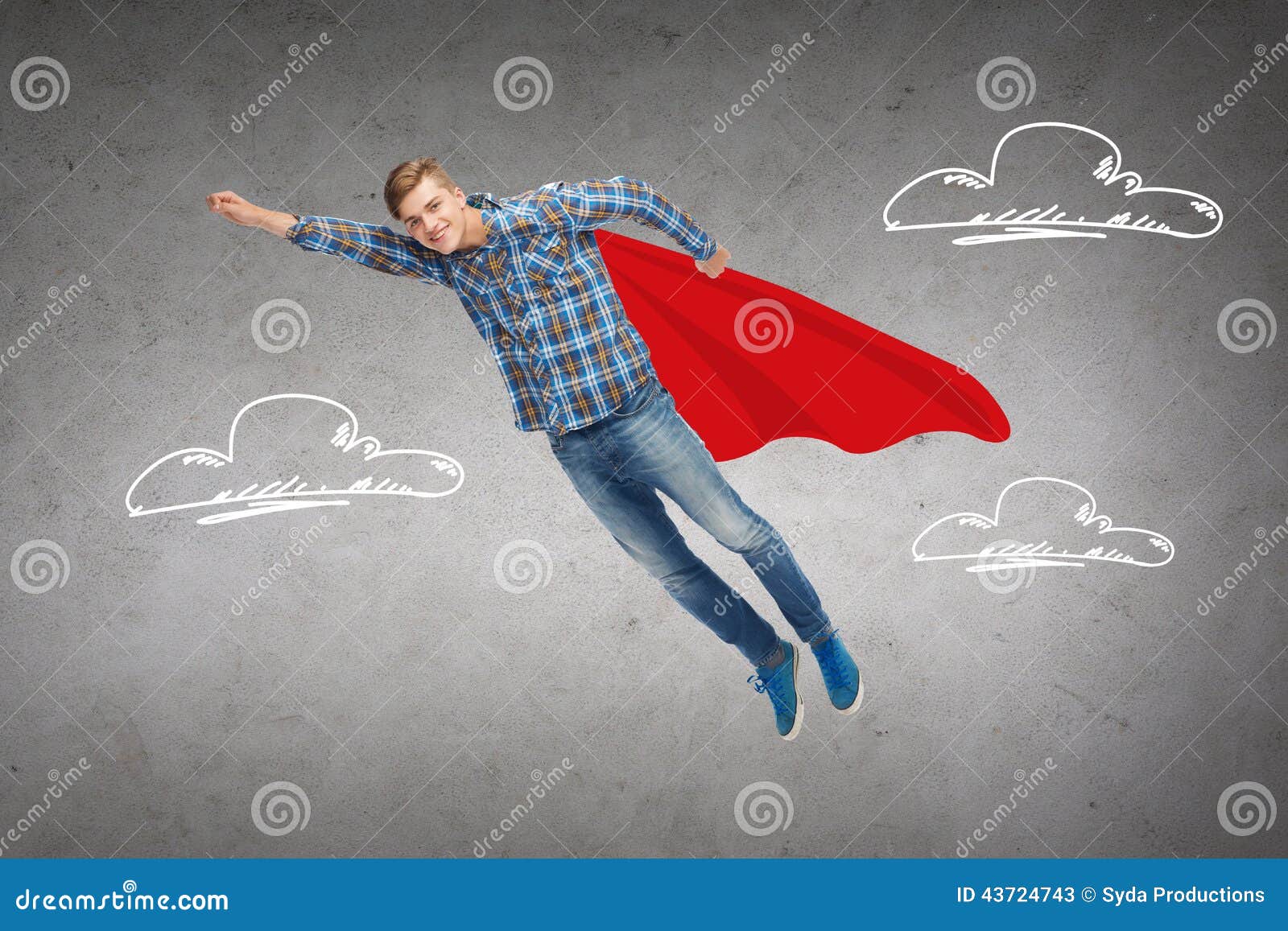 Glimlachende Jonge Mens Die in Lucht Springen Stock Afbeelding - Image ...