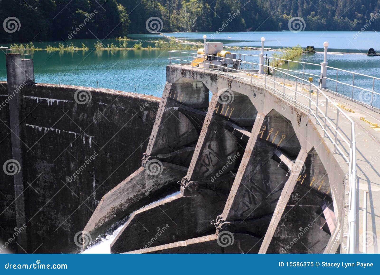 Glines Canyon Dam and Lake Mills Stock Image - Image of control, river ...