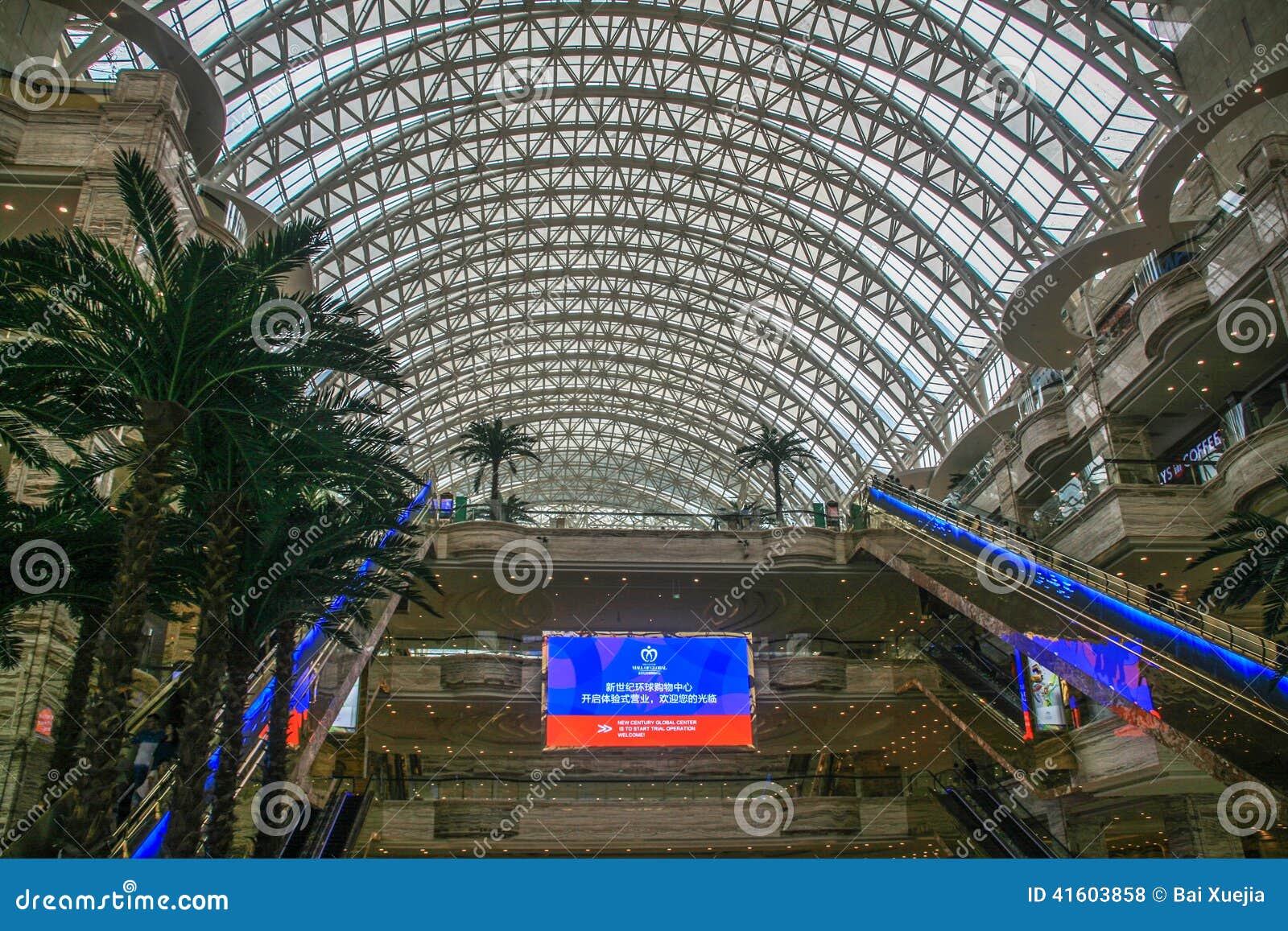 Global Centre in Chengdu,china Editorial Stock Photo - Image of lift ...