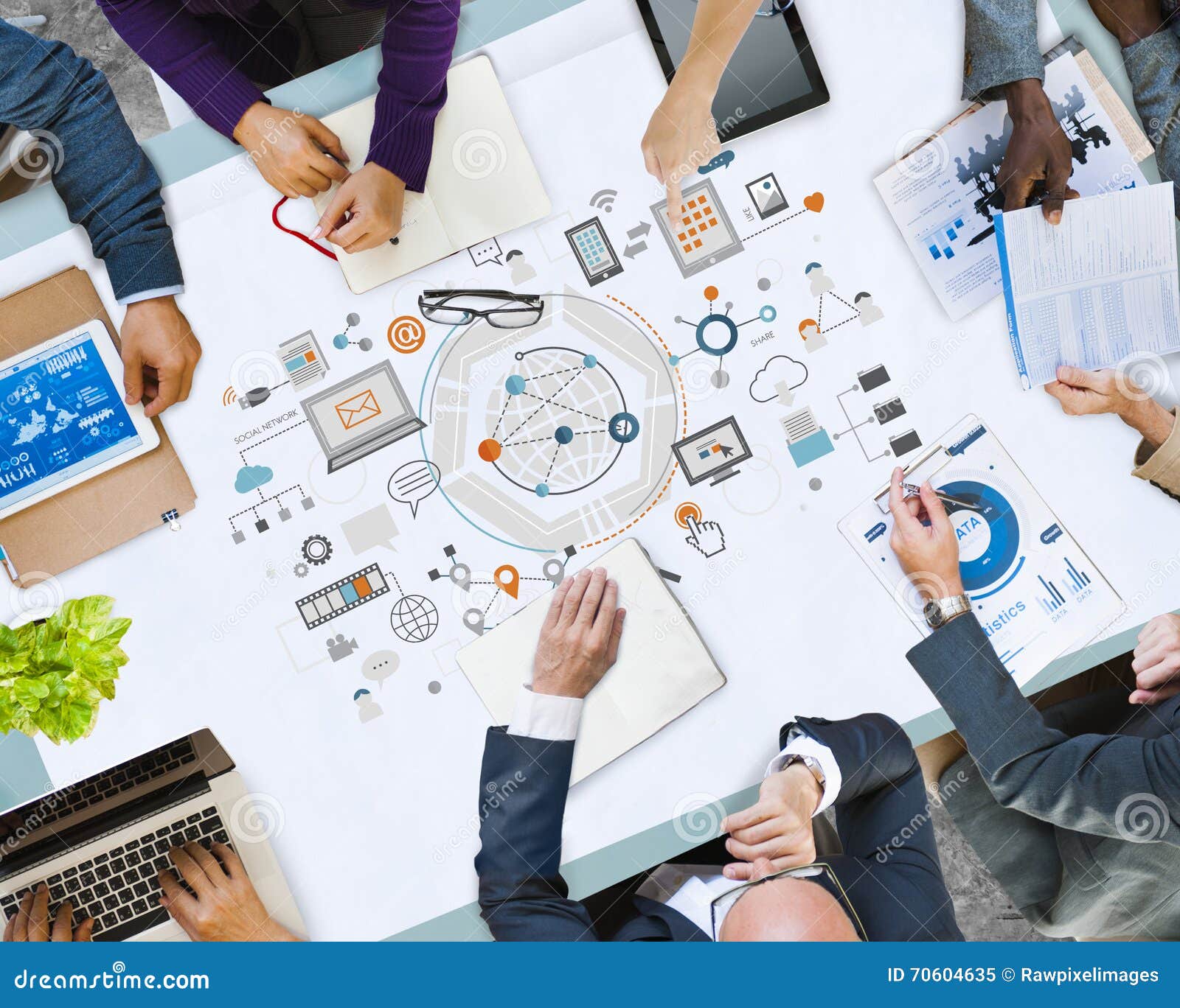 Global Communication Digital Device Information Brainstorm Strategy ...