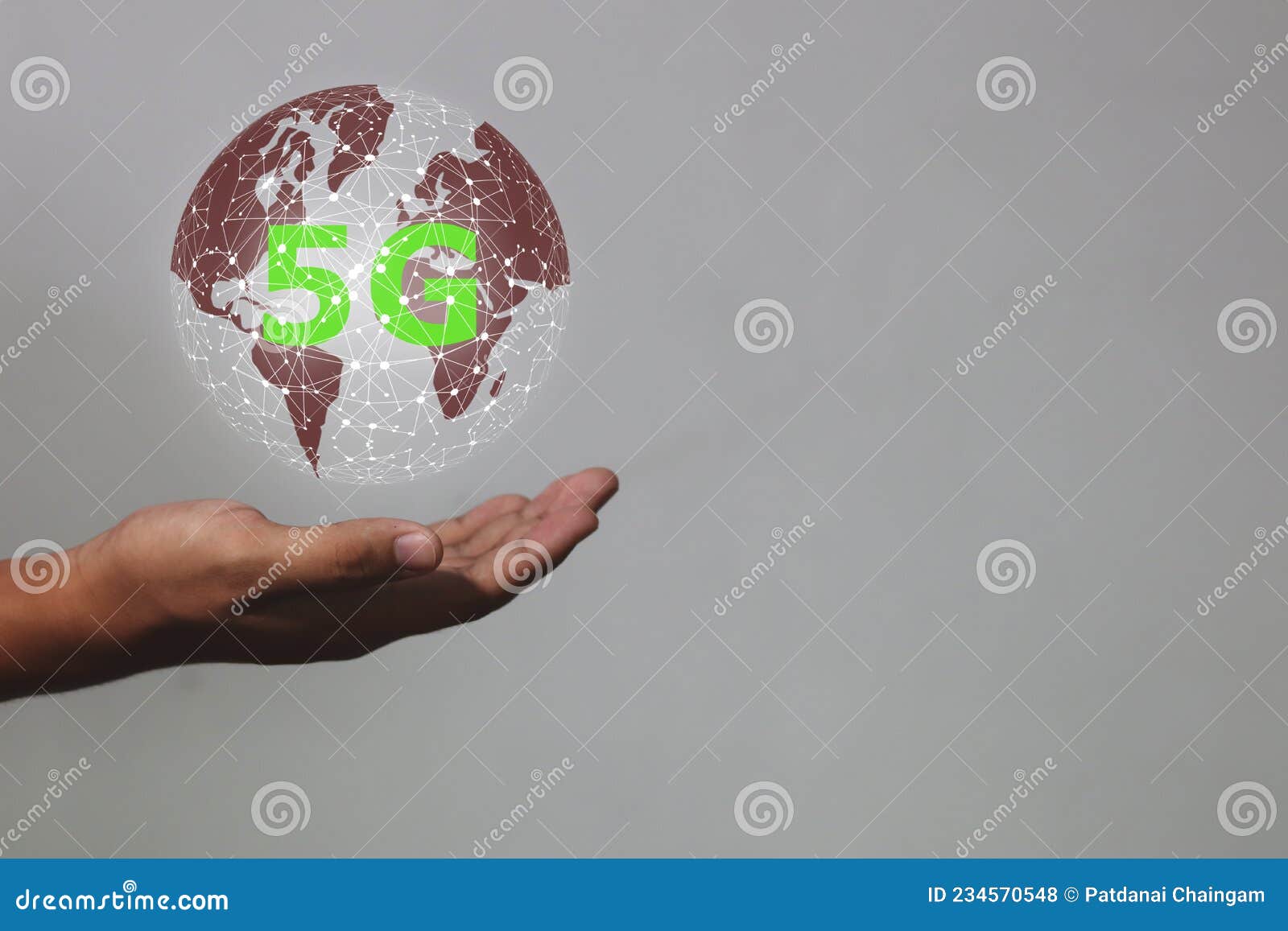 Global Network Concept. Clobal Network Connection 5G on Hand Man ... Global Network Concept. Clobal Network Connection 5G on Hand Man ...
