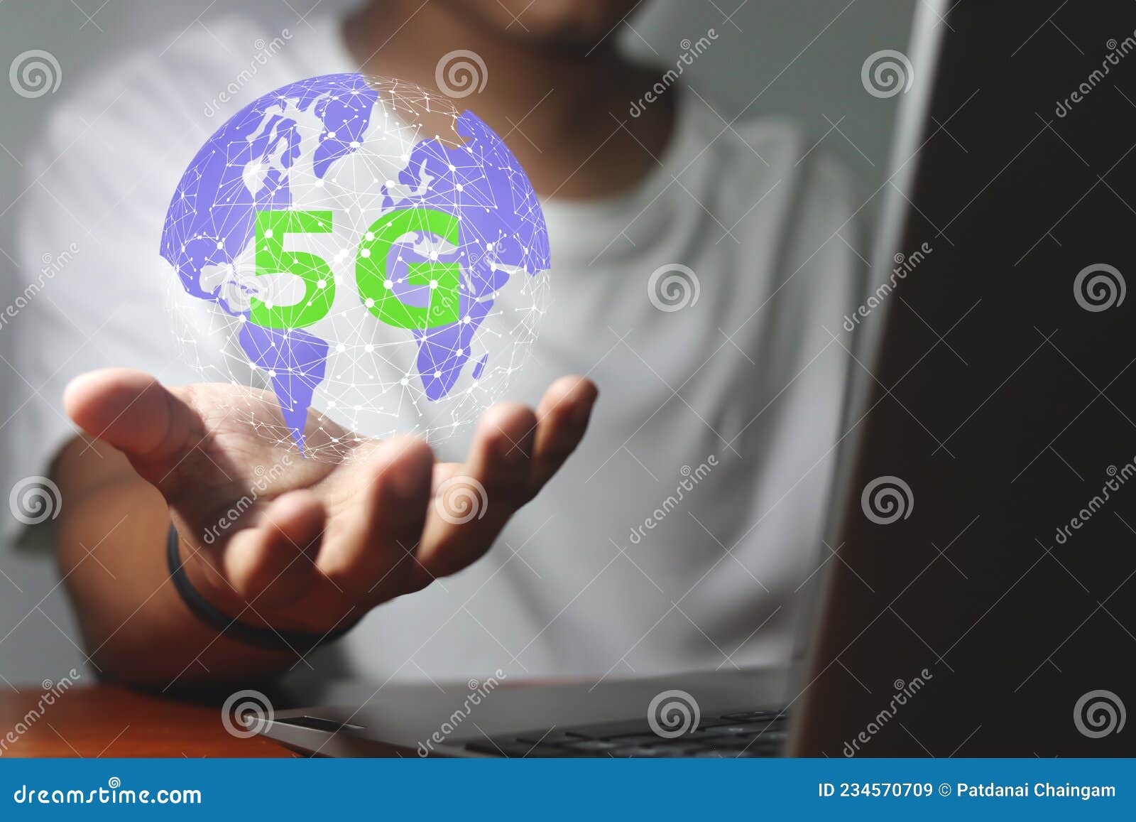 Global Network Concept. Clobal Network Connection 5G on Hand Man ... Global Network Concept. Clobal Network Connection 5G on Hand Man ...