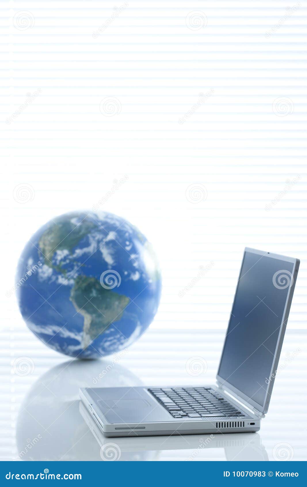 Globe And Computer Stock Photos - Image: 10070983