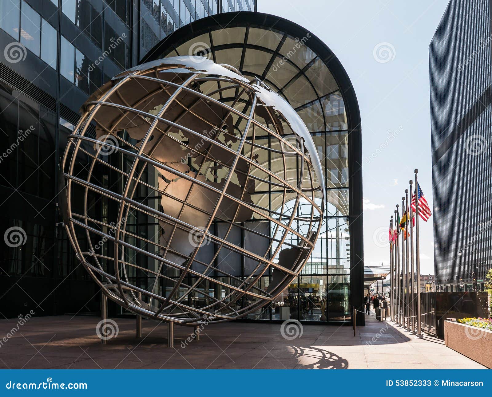 Globe Sculpture in Front of Willis Tower, Chicago Editorial Stock Photo ...
