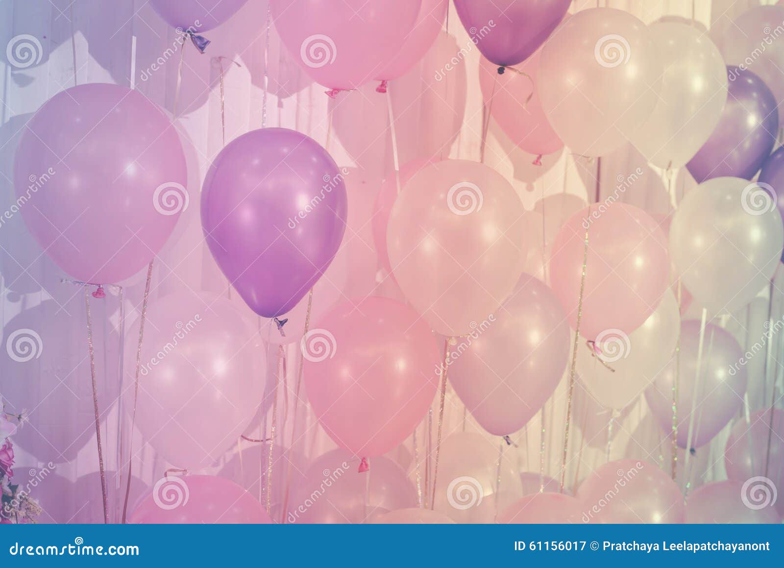 Globos Del Color En Colores Pastel Imagen de archivo - Imagen de fondo ...