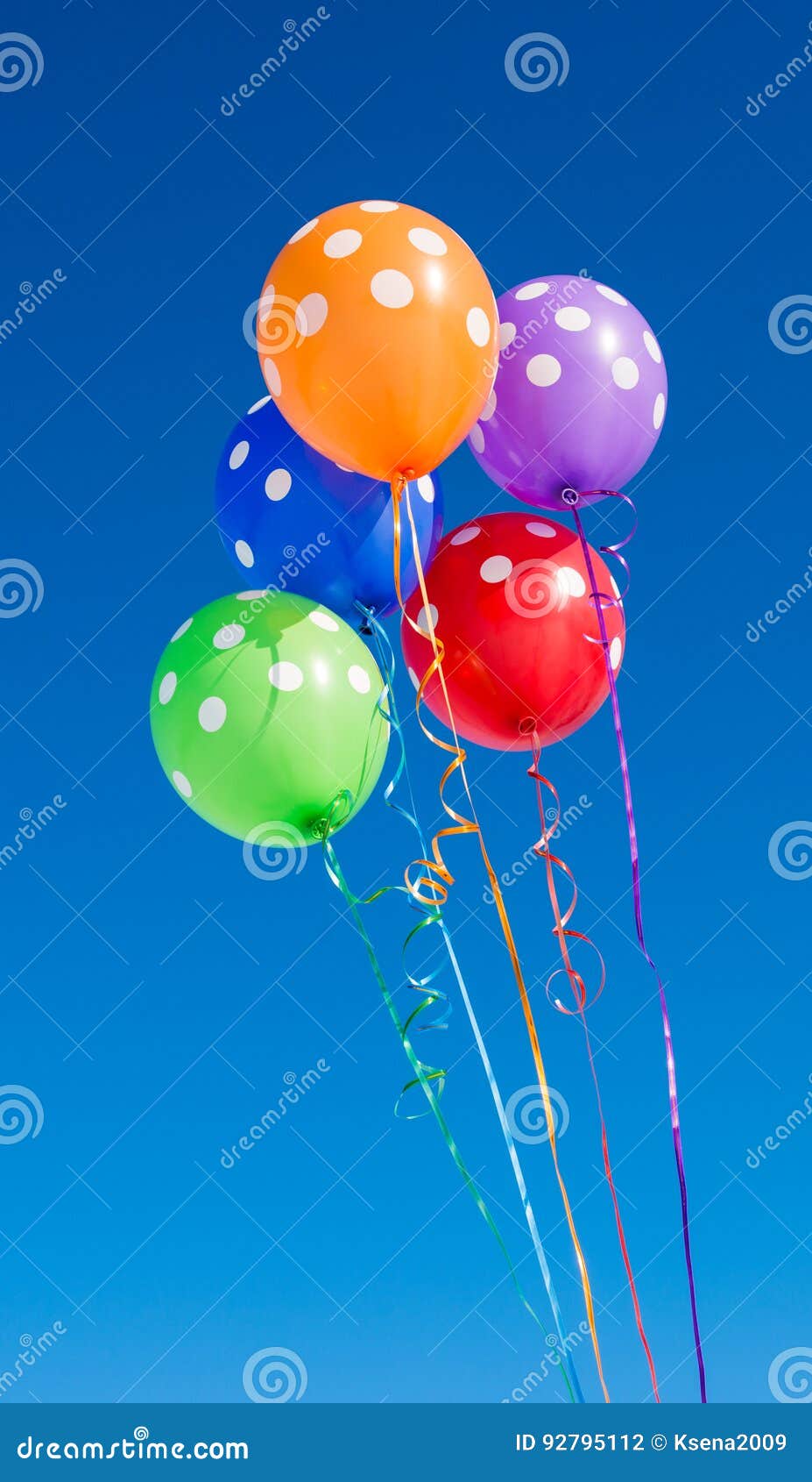 6,259 Globos En Un Fondo Azul Fotos de stock - Fotos libres de regalías ...