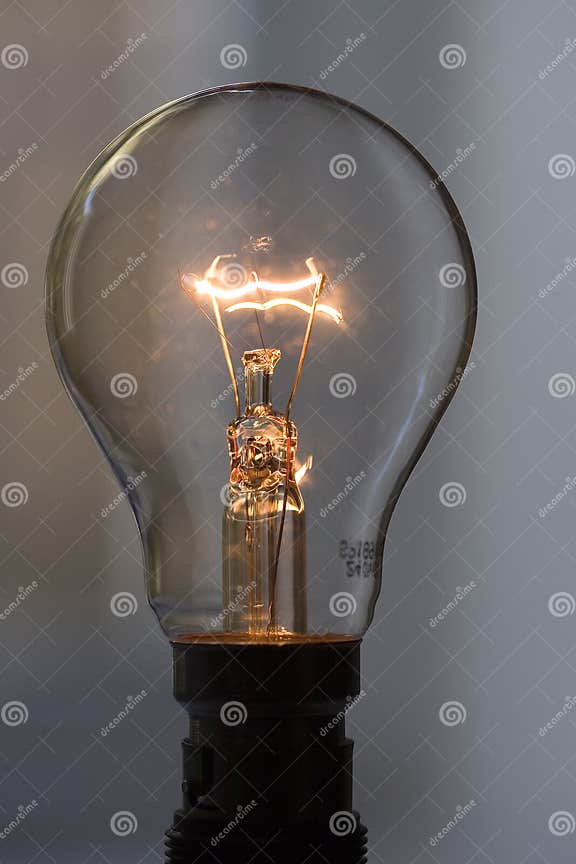 Gloeilamp 2 stock foto. Image of ontruim, verlicht, verlichting - 1501416